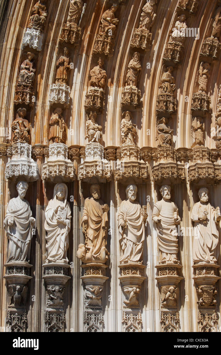 Extravaganter gotischer baustil -Fotos und -Bildmaterial in hoher ...