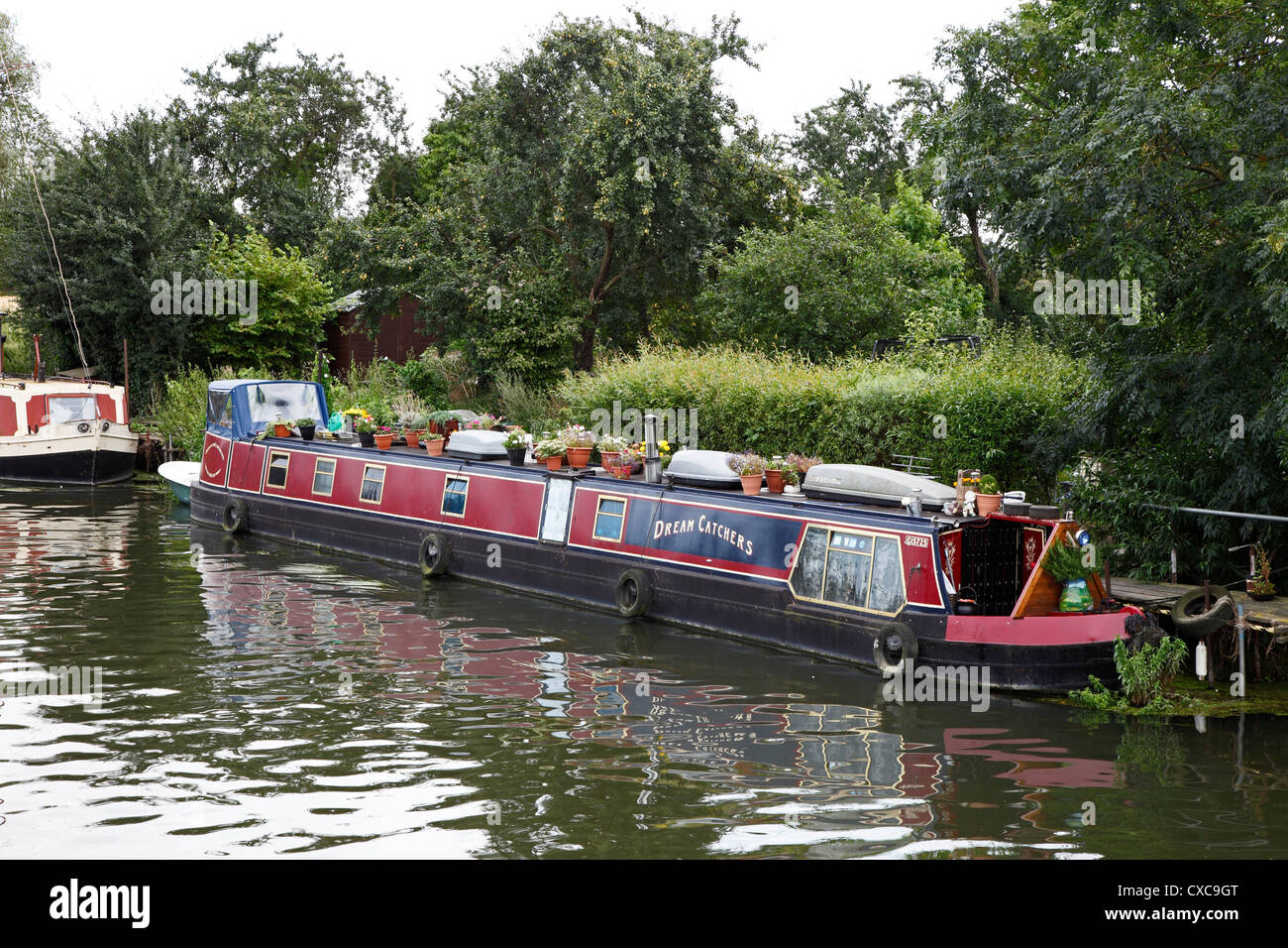 Boot auf fluss fuhse -Fotos und -Bildmaterial in hoher Auflösung – Alamy