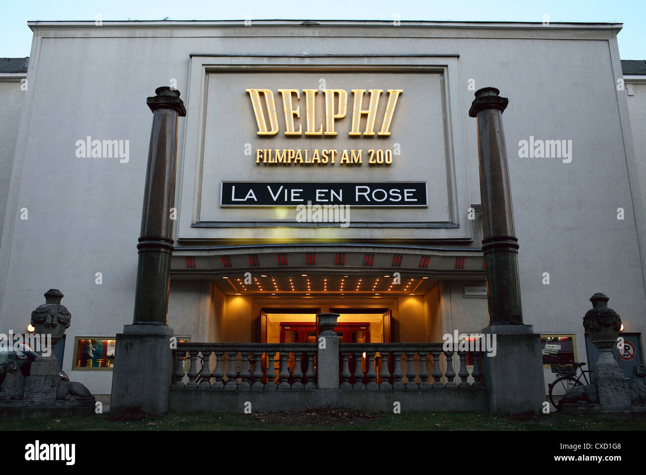 Delphi film palast -Fotos und -Bildmaterial in hoher Auflösung – Alamy