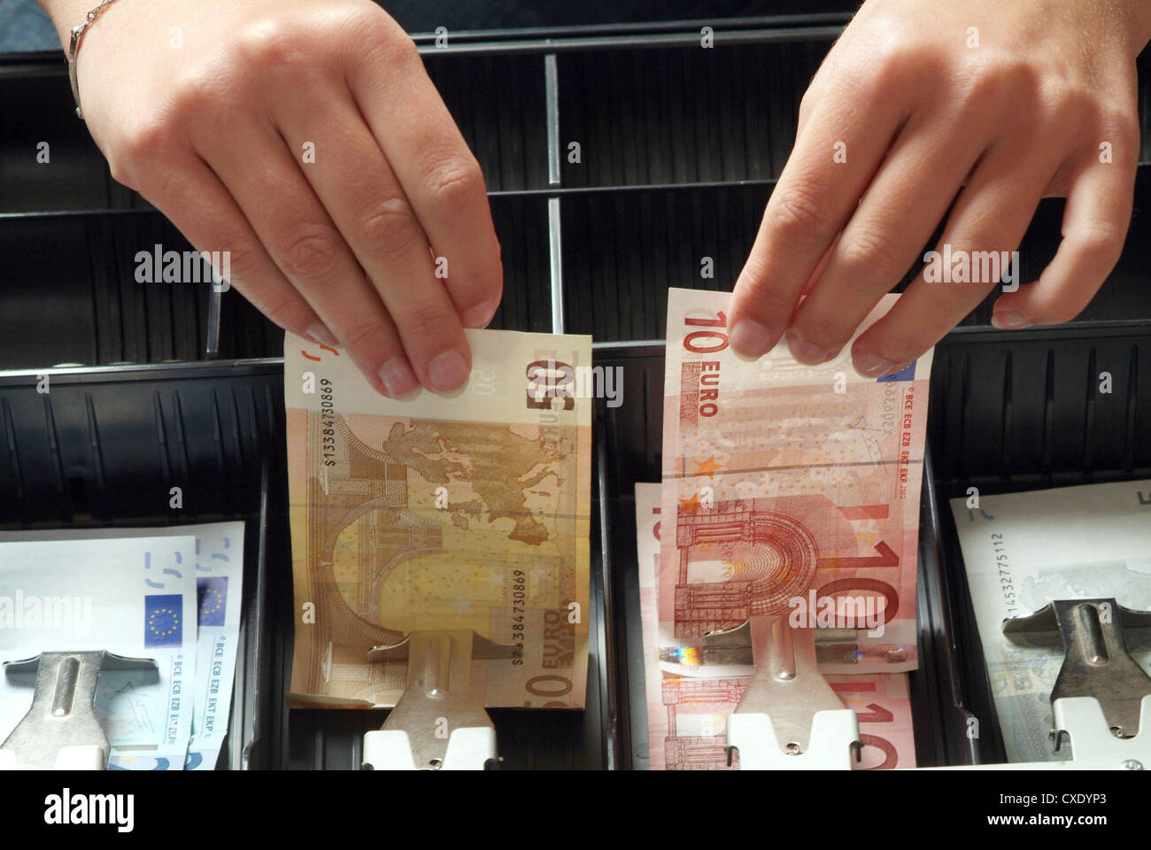 Euro scheine fächer -Fotos und -Bildmaterial in hoher Auflösung – Alamy