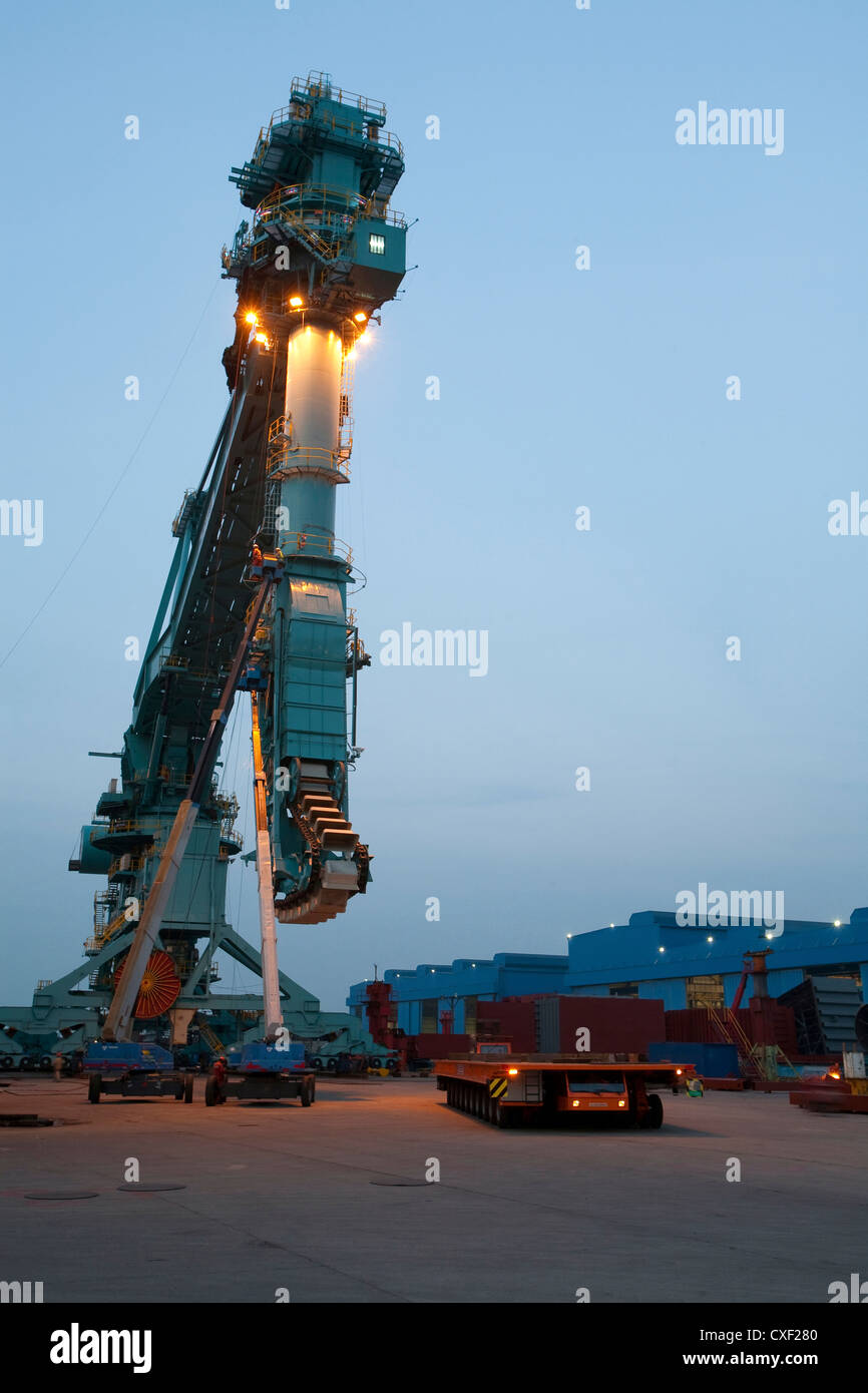 Excavating machine -Fotos und -Bildmaterial in hoher Auflösung – Alamy