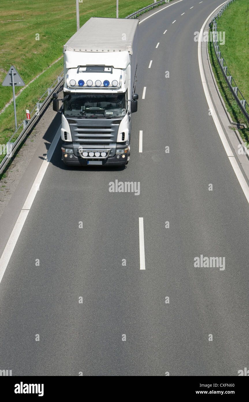 Lorry motorway -Fotos und -Bildmaterial in hoher Auflösung – Alamy