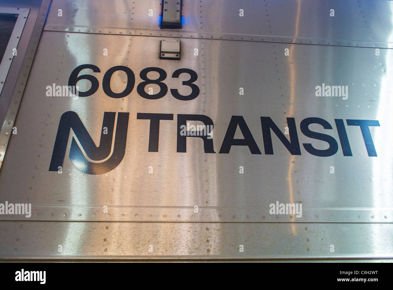 New jersey transit logo -Fotos und -Bildmaterial in hoher Auflösung – Alamy