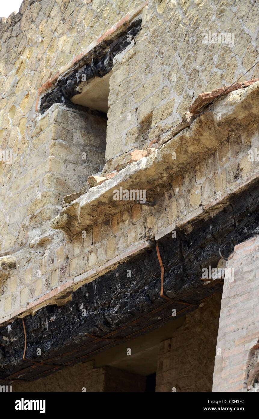 Laden im ersten stock -Fotos und -Bildmaterial in hoher Auflösung – Alamy
