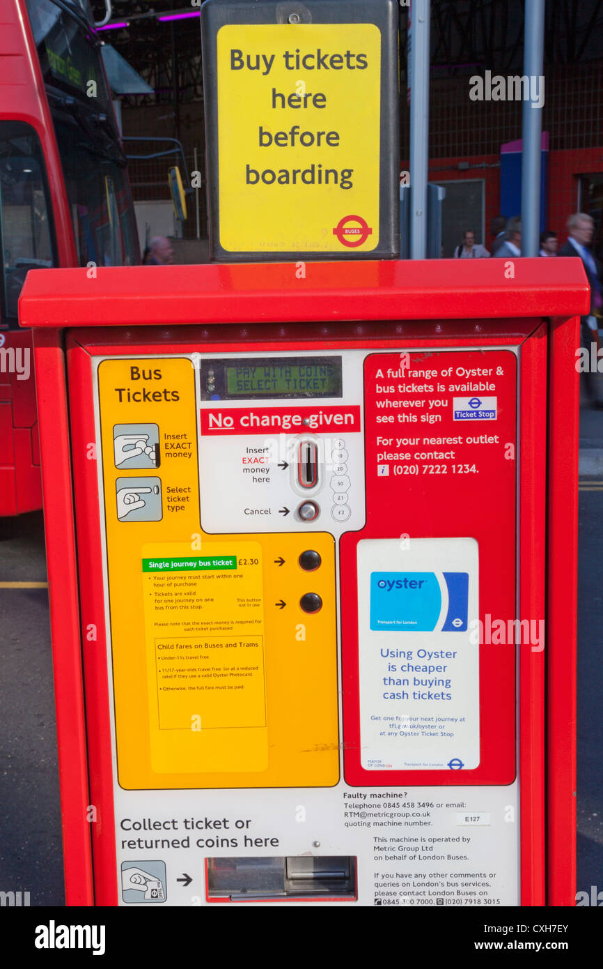 London bus ticket machine -Fotos und -Bildmaterial in hoher Auflösung ...