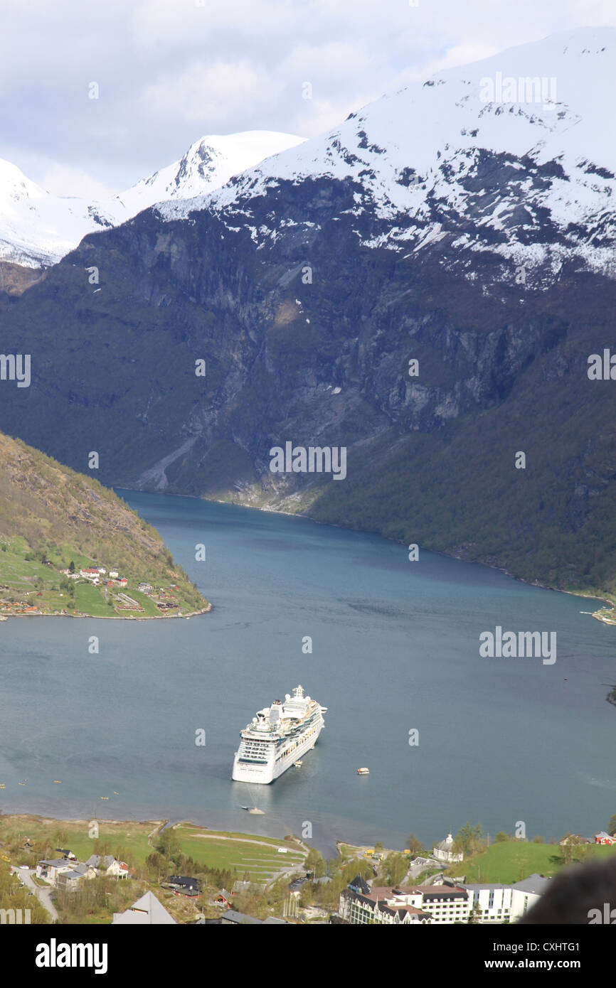 Hafen geiranger -Fotos und -Bildmaterial in hoher Auflösung – Alamy
