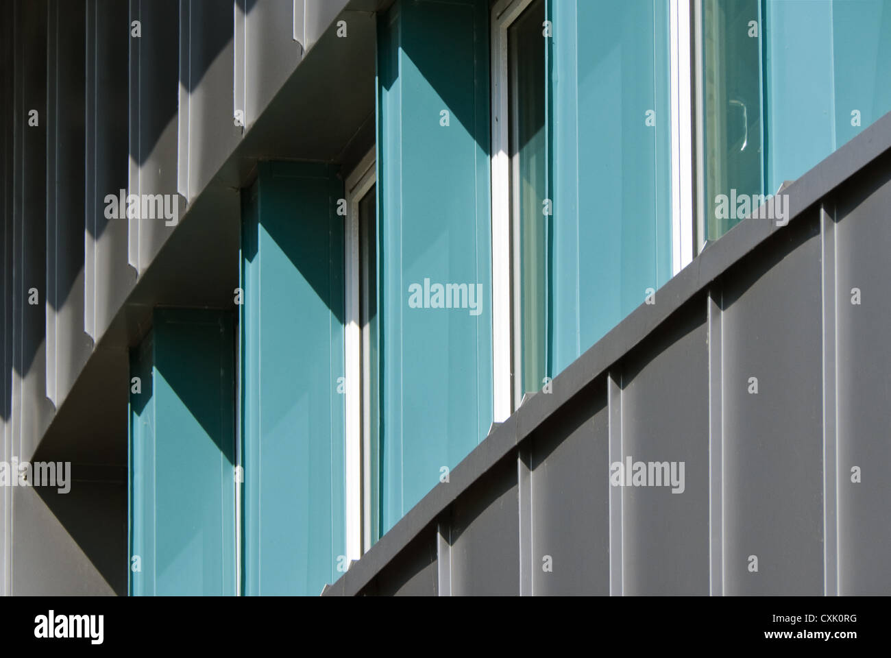 Metallische fassade deutschland -Fotos und -Bildmaterial in hoher Auflösung – Alamy