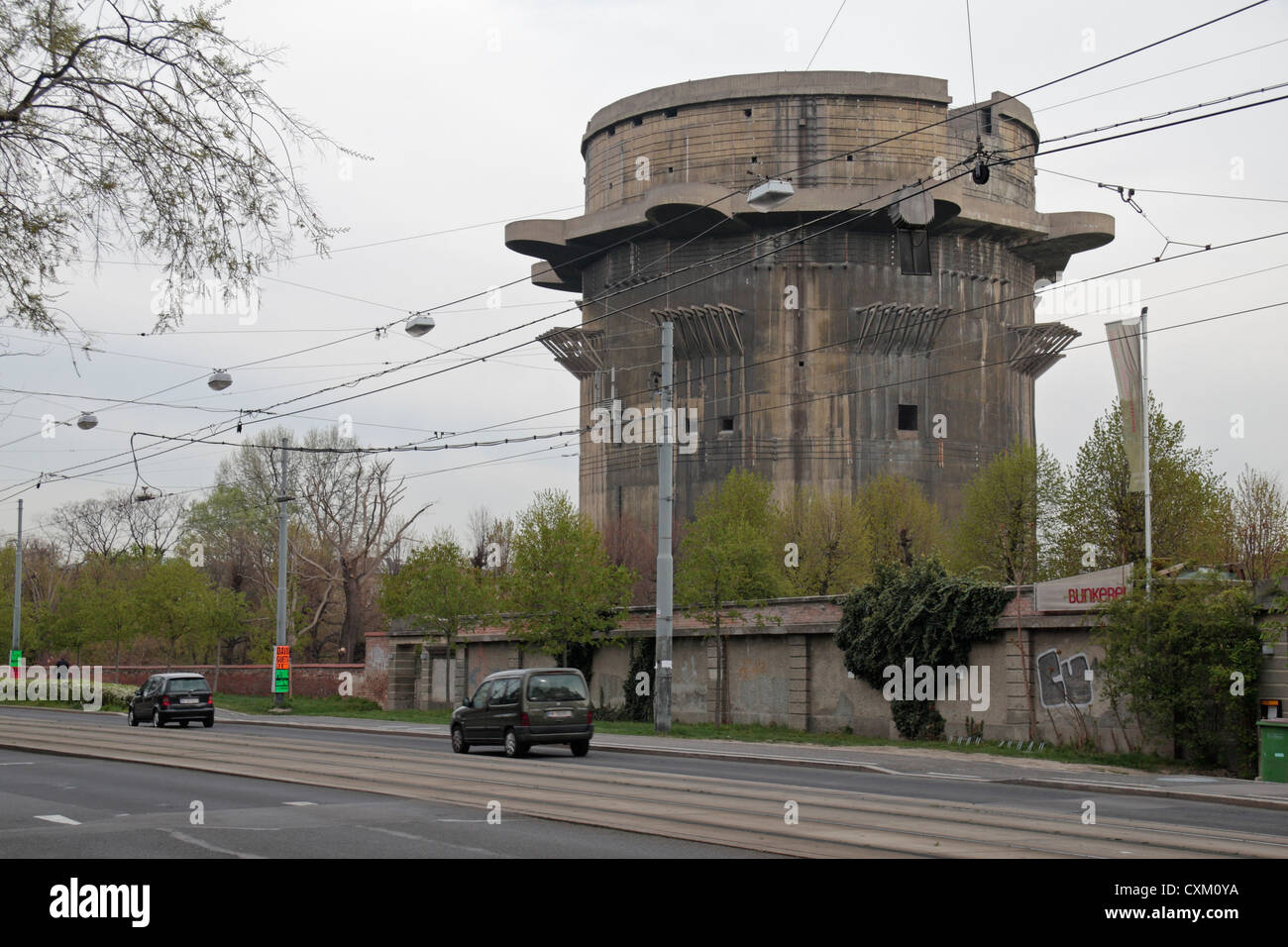Der massive G-Turm German World War Two Flak Flakturm (Flackturme) im ...