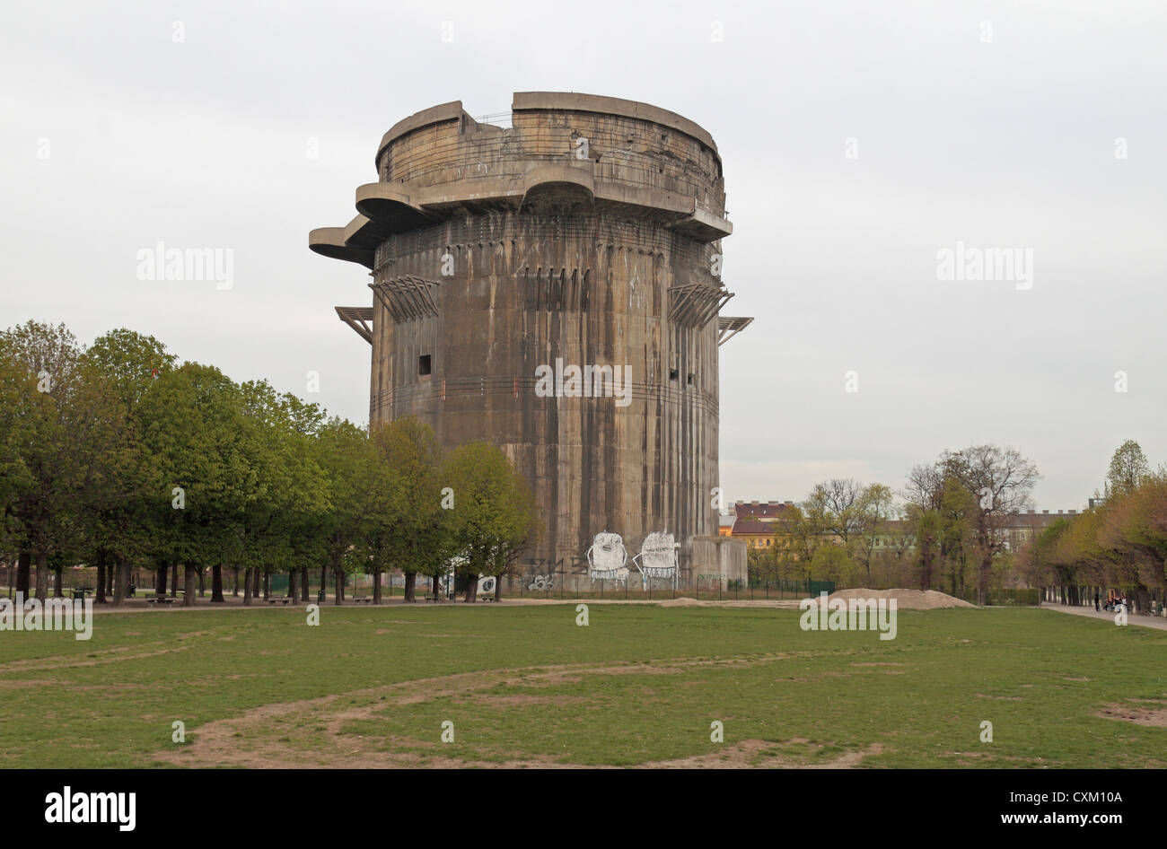 Der massive G-Turm German World War Two Flak Flakturm (Flackturme) im ...
