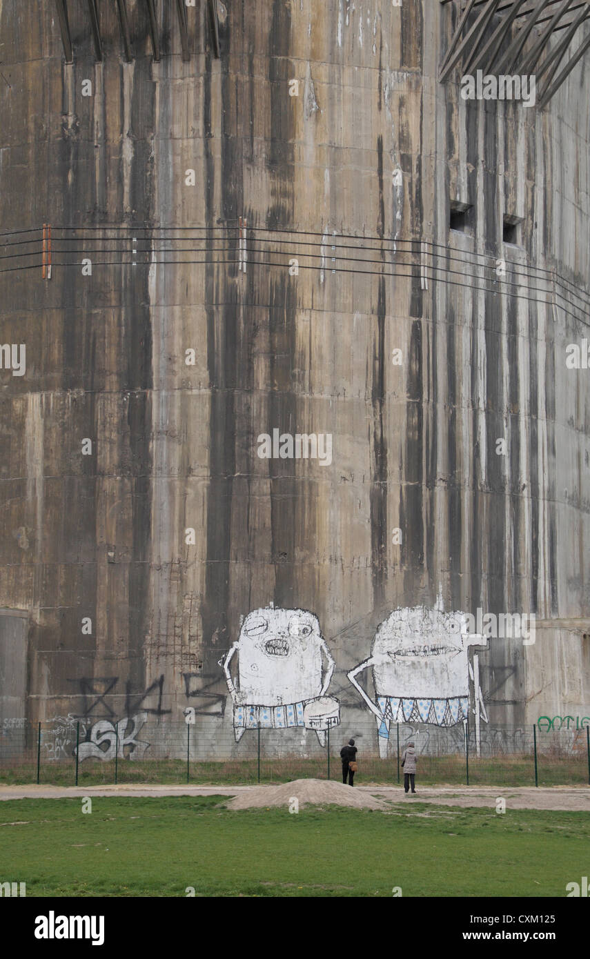 Der massive G-Turm German World War Two Flak Flakturm (Flackturme) im ...