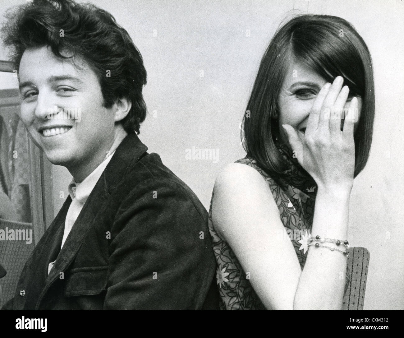 Sandie shaw uk pop singer -Fotos und -Bildmaterial in hoher Auflösung ...