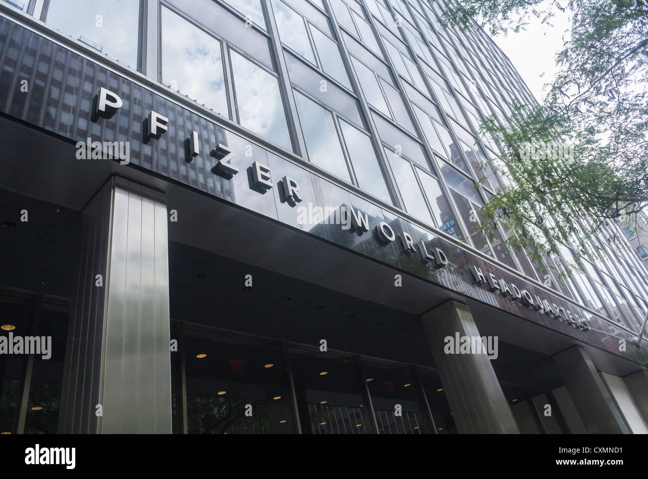 Pfizer new york -Fotos und -Bildmaterial in hoher Auflösung – Alamy