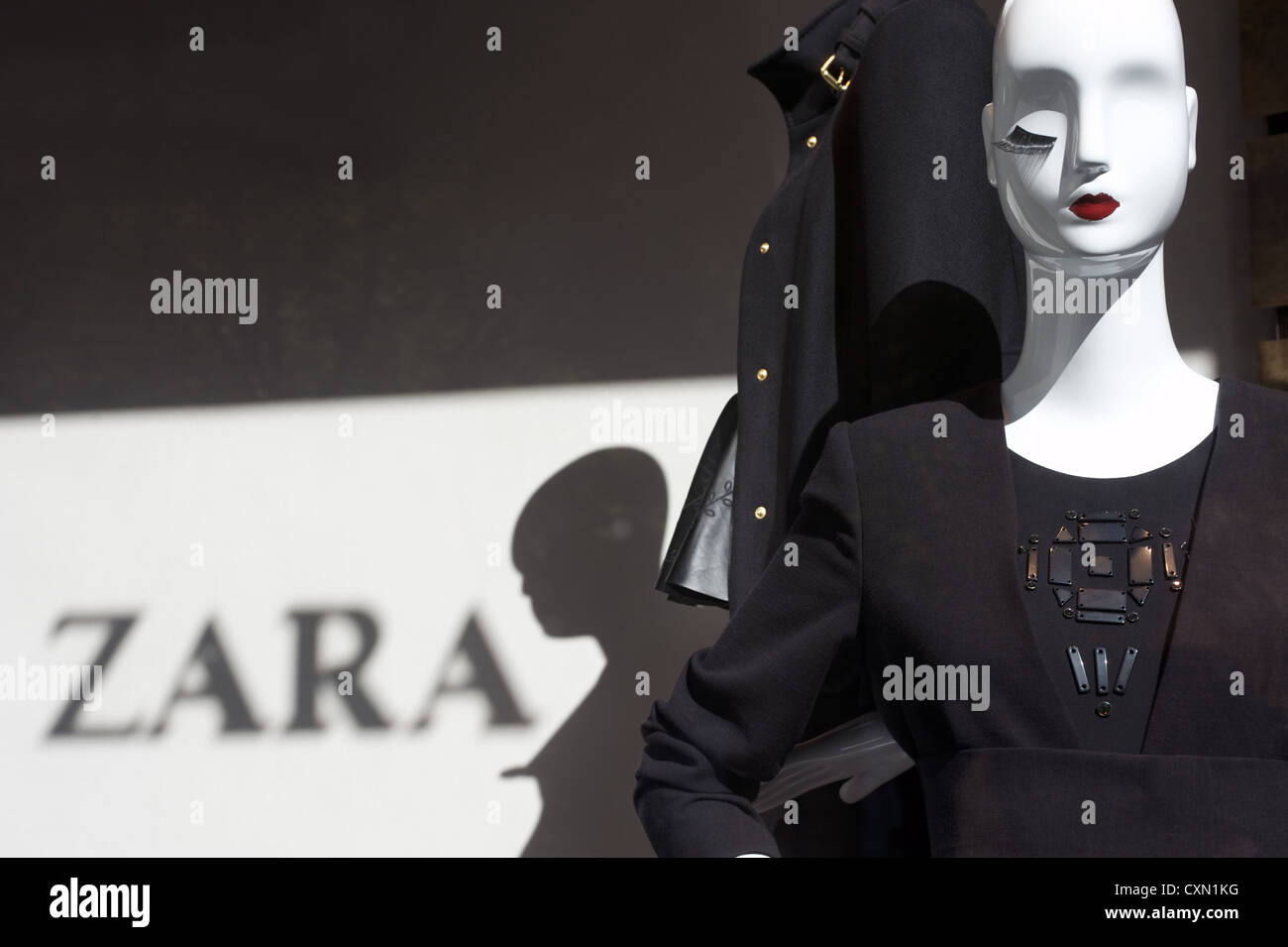 Fabelhafte Zara Dusseldorf Konigsallee Bild