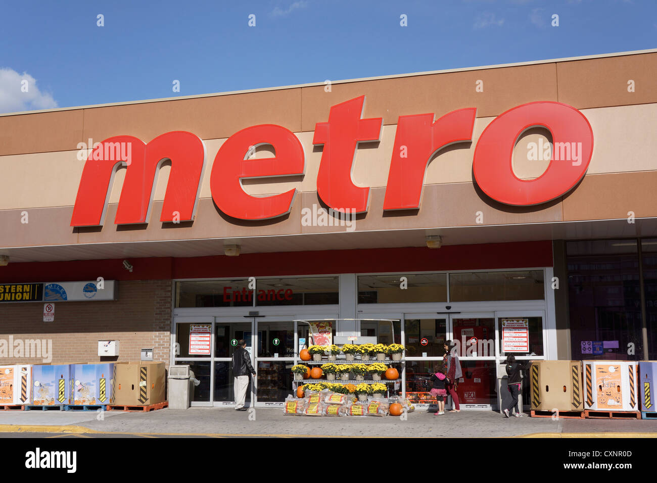 Metro Supermarkt, Lebensmittelgeschäft Stockfoto, Bild: 50880829 - Alamy