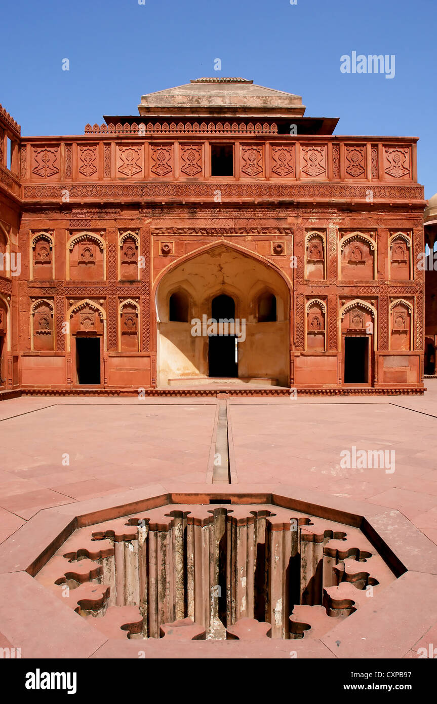 Außenarchitektur des Roten Forts in Agra, Indien Stockfotografie - Alamy