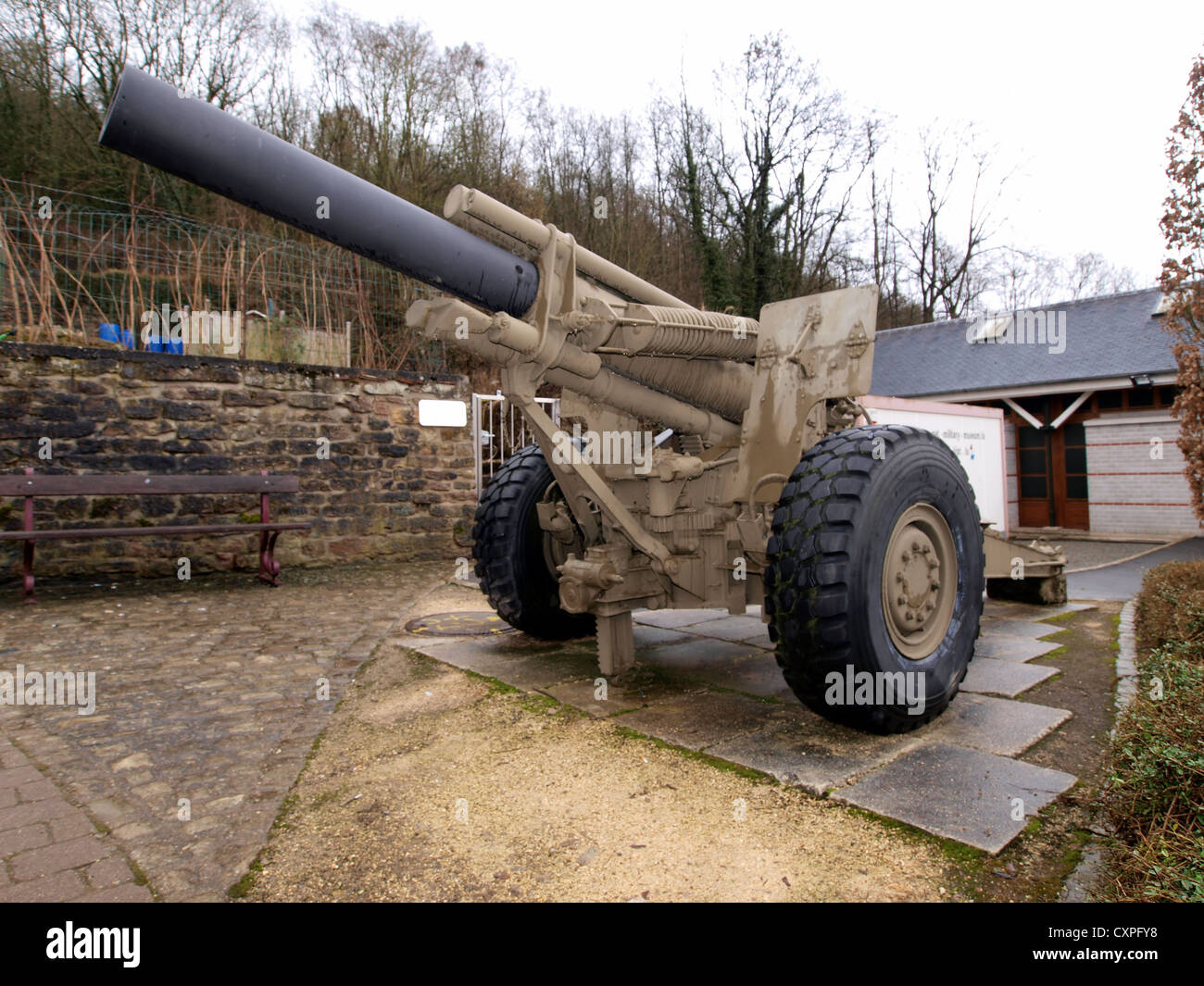 Schusswaffe kanone -Fotos und -Bildmaterial in hoher Auflösung – Alamy