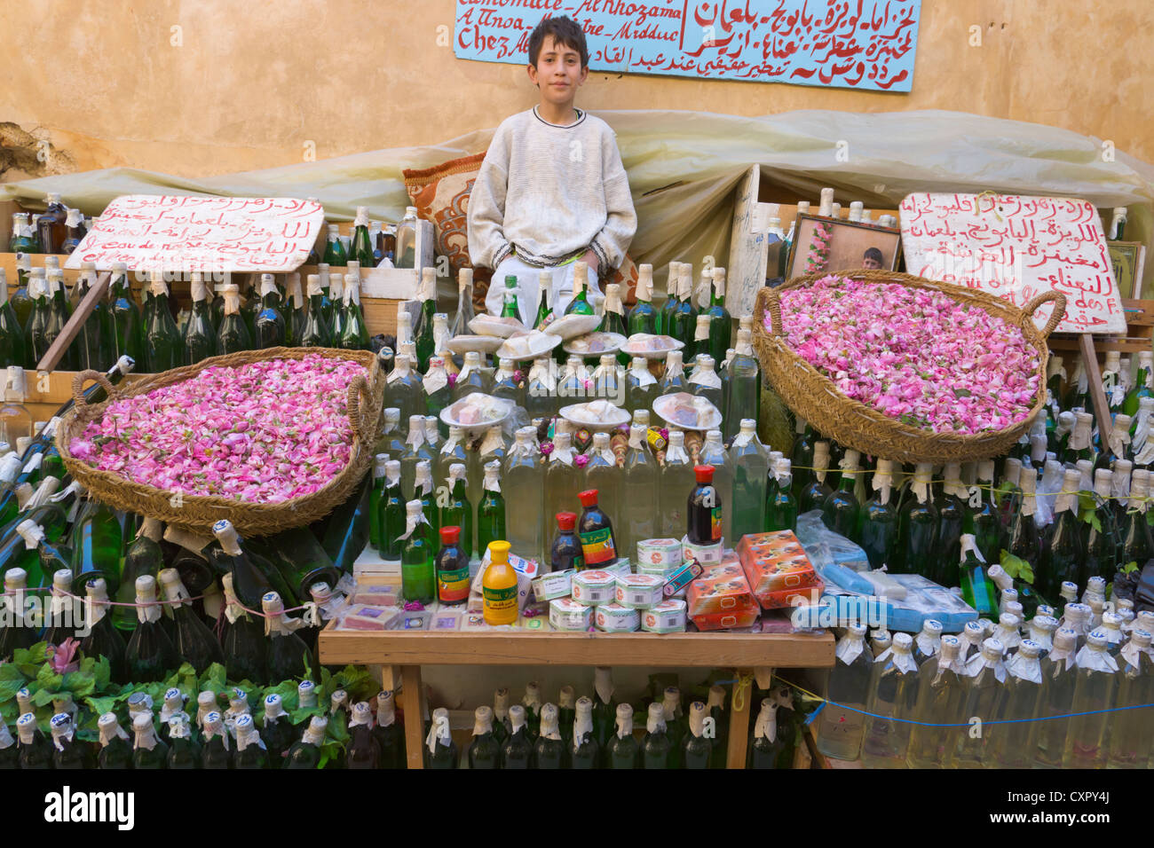 Morocco teenager boy -Fotos und -Bildmaterial in hoher Auflösung – Alamy