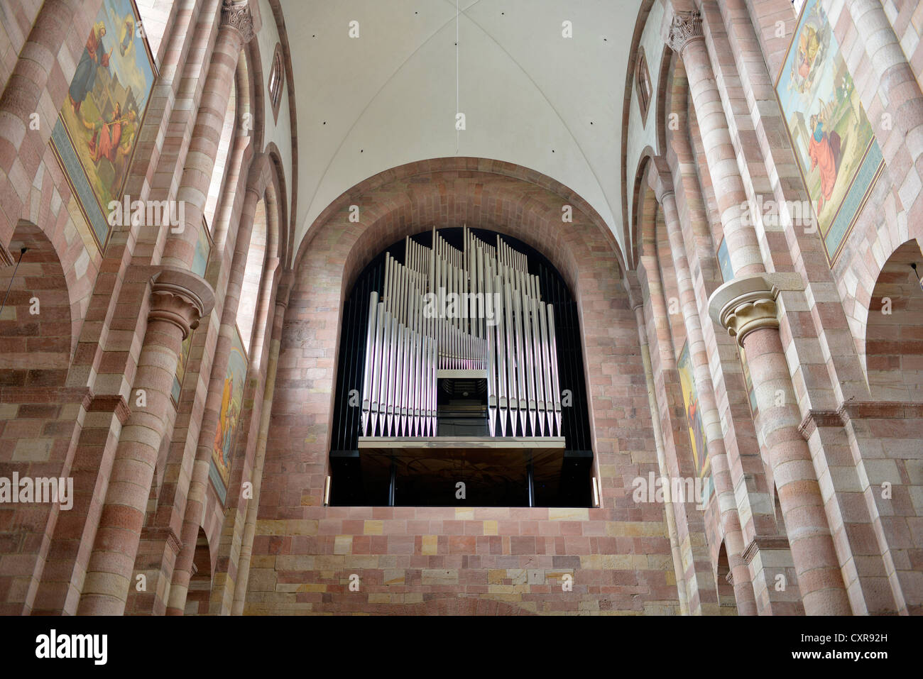 Neue "Seifert" Orgel und Johannes Schraudolph Malerei im Kirchenschiff, Dom zu Speyer, imperiale ...