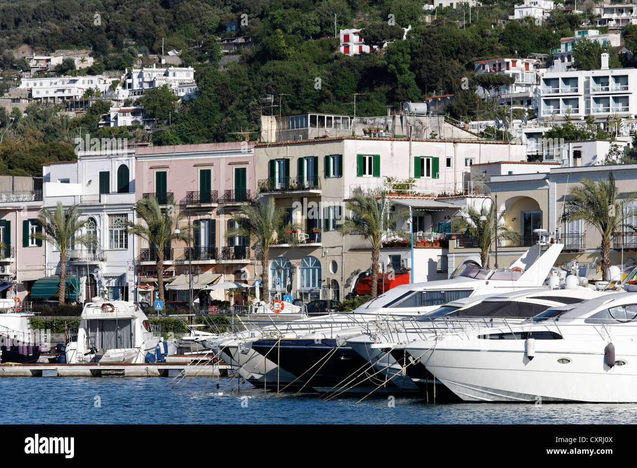 Yachten in Casamicciola Terme, Ischia Insel, Golf von Neapel, Kampanien ...