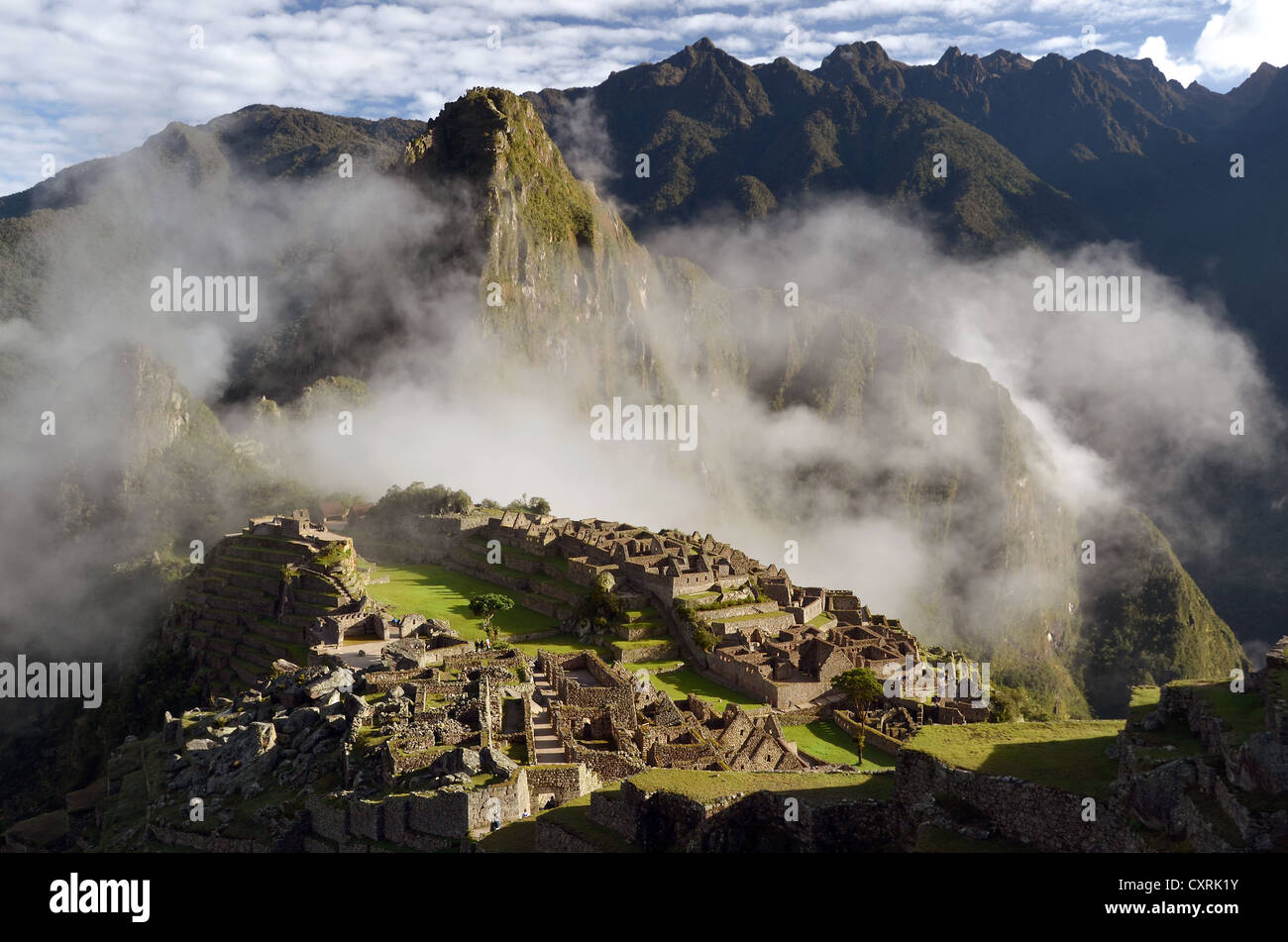 Andes berge inka ruine -Fotos und -Bildmaterial in hoher Auflösung – Alamy