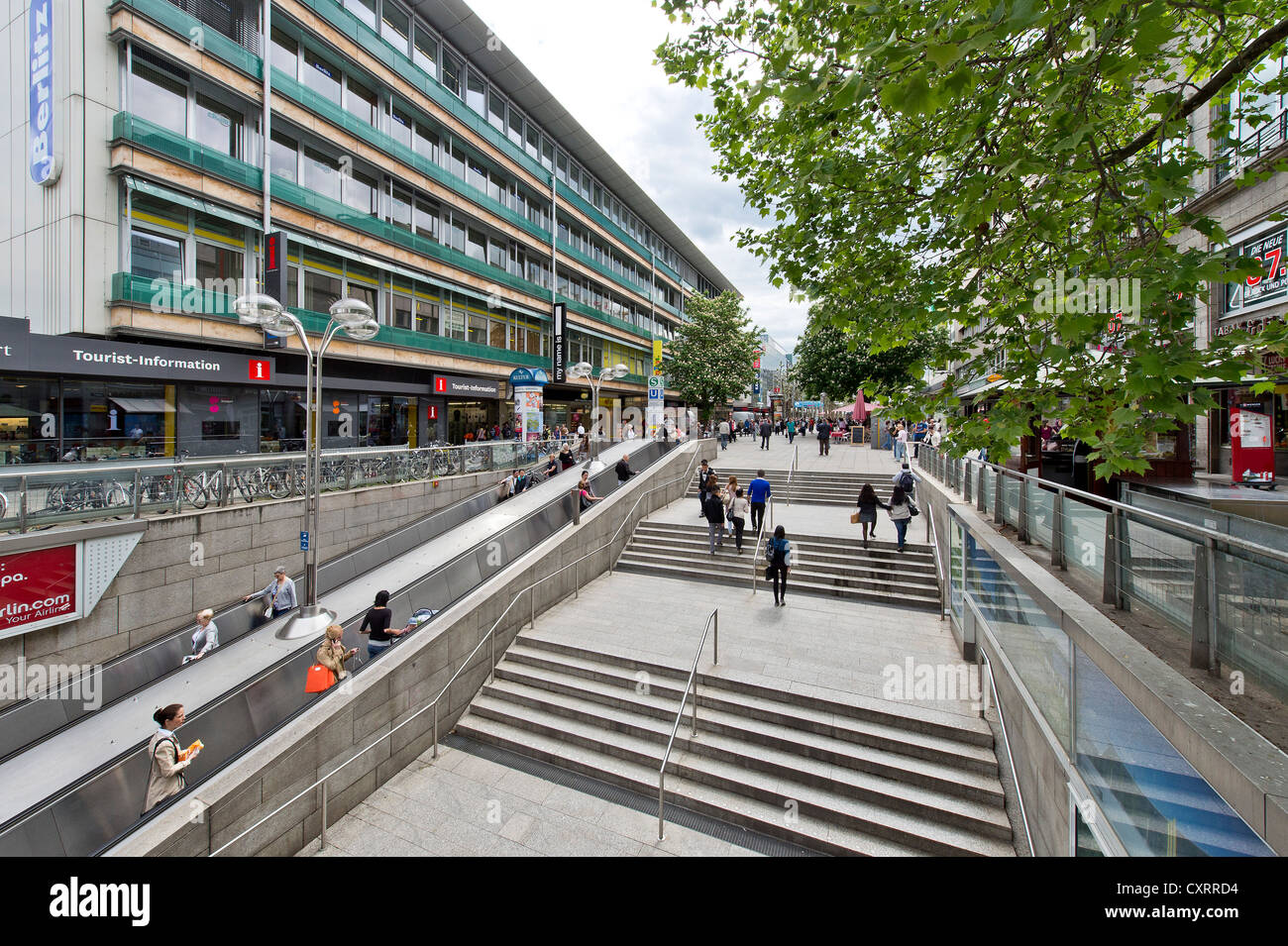 Beginn der Fußgängerzone Königstraße, Ausgang zum Hauptbahnhof ...