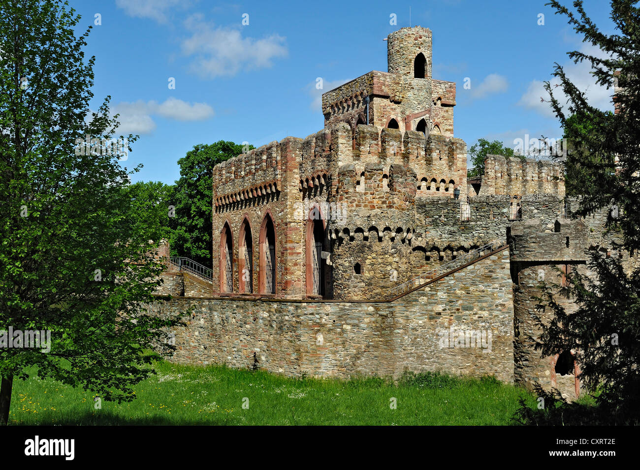 Mosburg Burg, früher bekannt als Moosburg, eine künstliche Burgruine ...