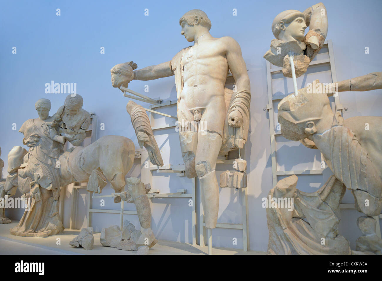 Schlacht von Lapiths und Zentauren Giebel vom Tempel des Zeus in das ...