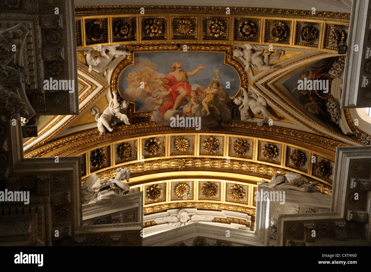 Kirchen gestalten -Fotos und -Bildmaterial in hoher Auflösung – Alamy