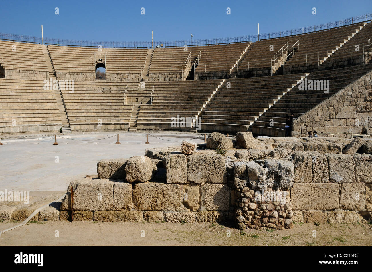Roman amphitheater caesarea israel -Fotos und -Bildmaterial in hoher ...