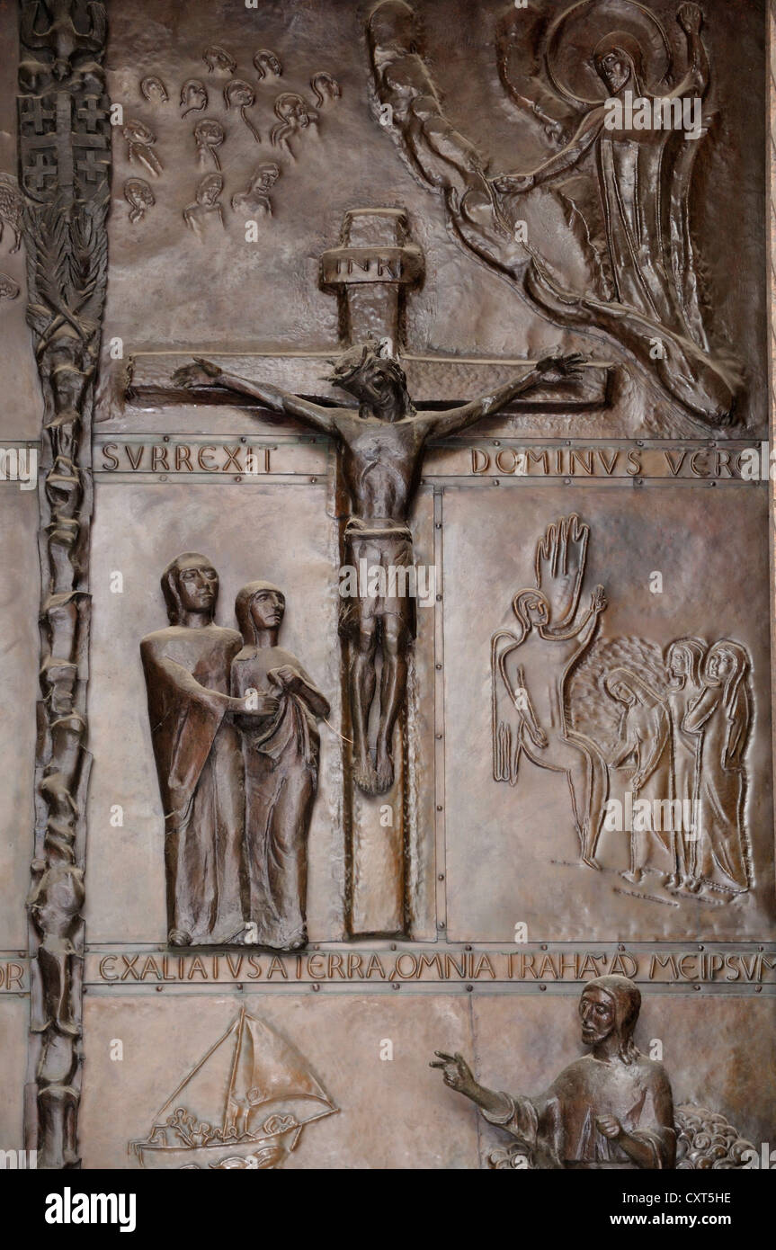 Crucifixion bronze -Fotos und -Bildmaterial in hoher Auflösung – Alamy