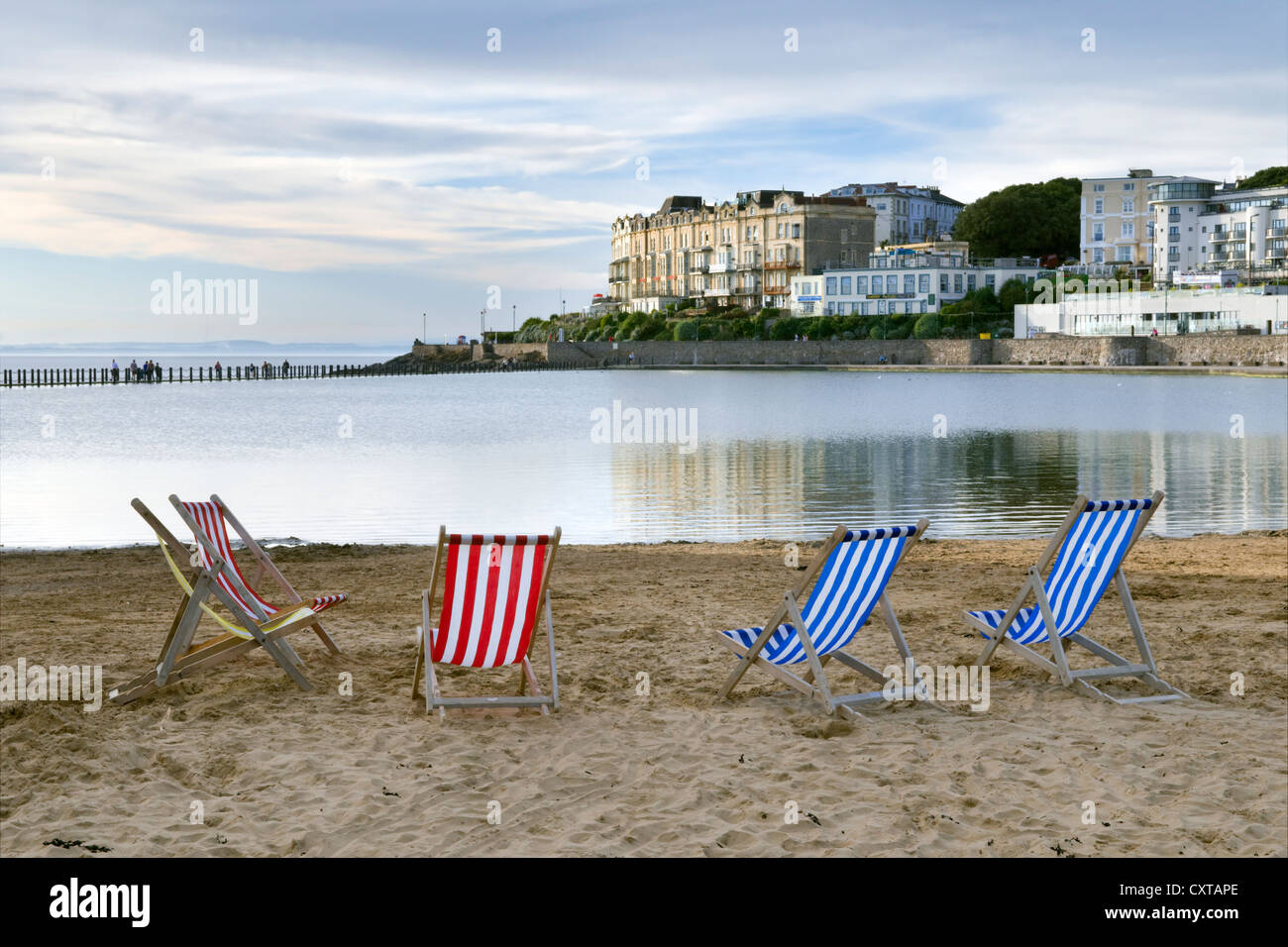 Menschen am strand von weston super mare -Fotos und -Bildmaterial in ...