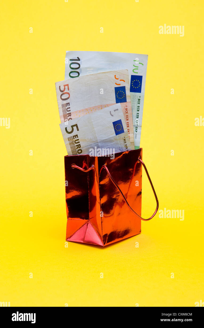 Packet of money -Fotos und -Bildmaterial in hoher Auflösung – Alamy