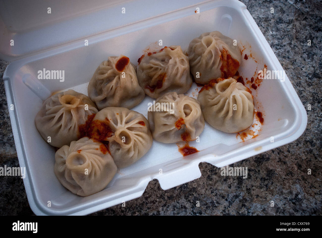 Momo mit sauce -Fotos und -Bildmaterial in hoher Auflösung – Alamy