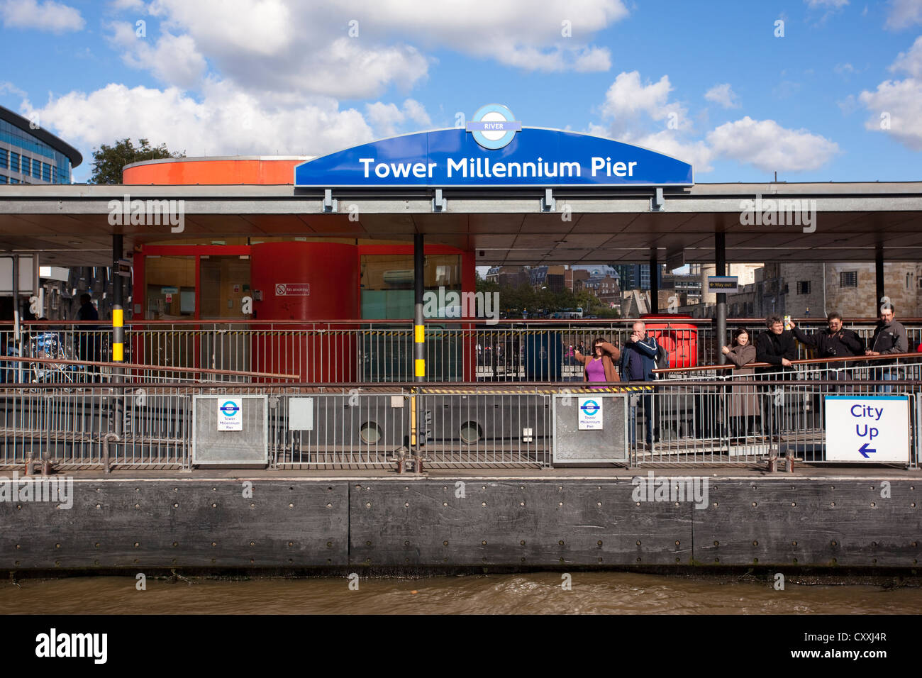 London millennium tower -Fotos und -Bildmaterial in hoher Auflösung – Alamy