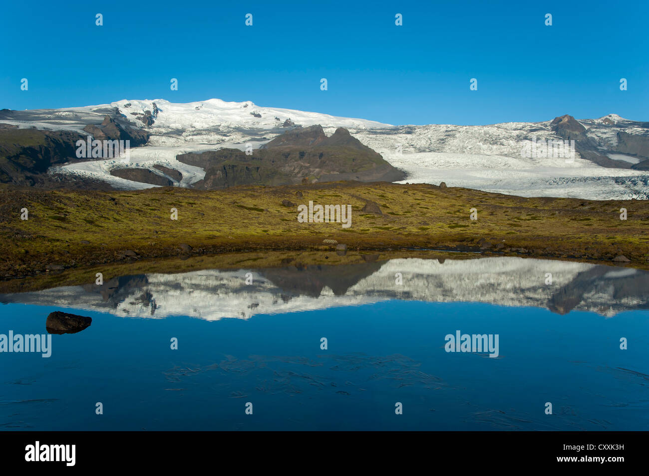 Gletscherzunge, Reflexion, schotterne Gletscherlagune, Breidarlon ...