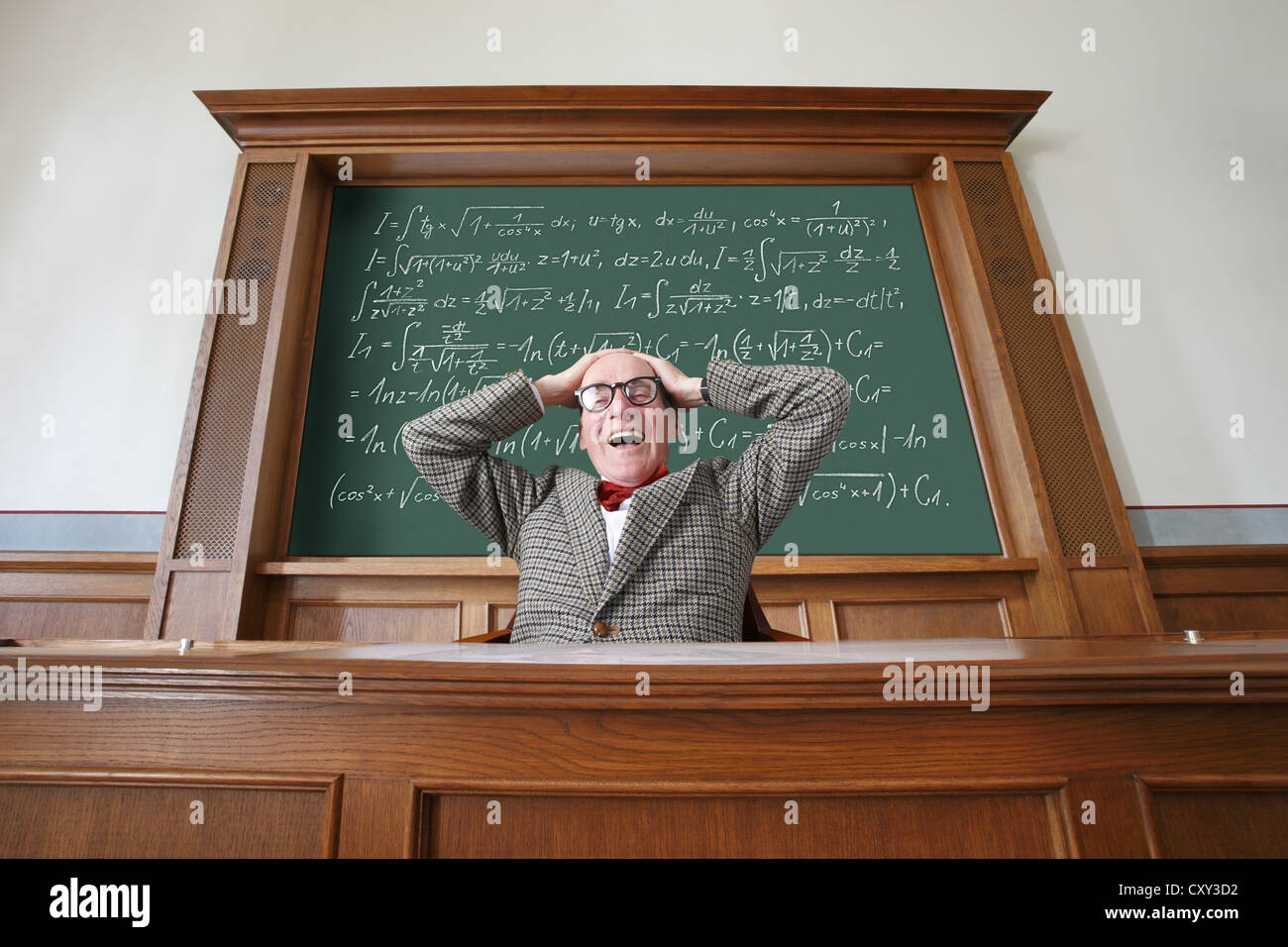 Professor, Lehrer, Tafel, mathematische Formeln, Gleichungen ...
