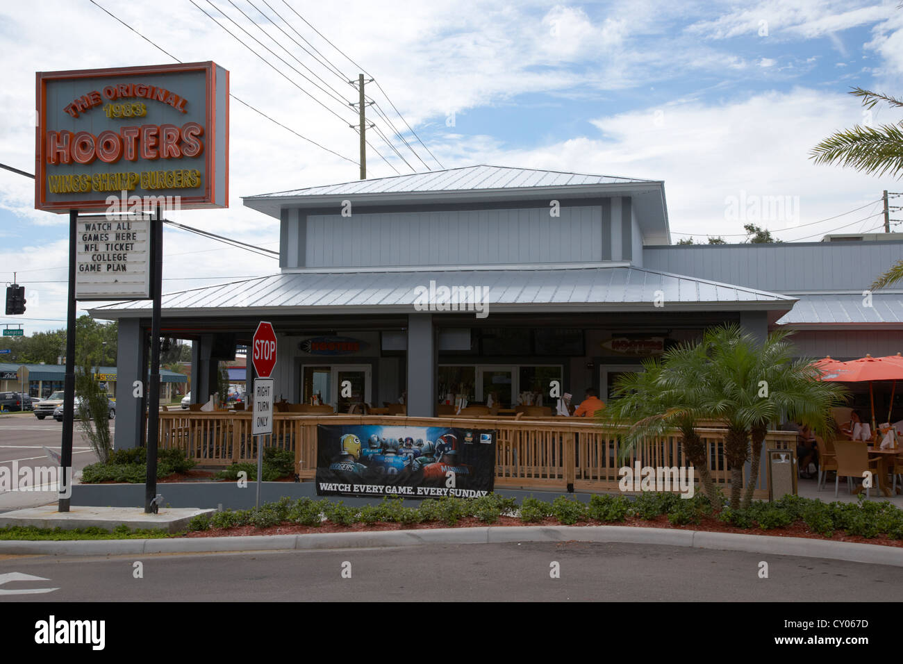 Hooters restaurant -Fotos und -Bildmaterial in hoher Auflösung – Alamy