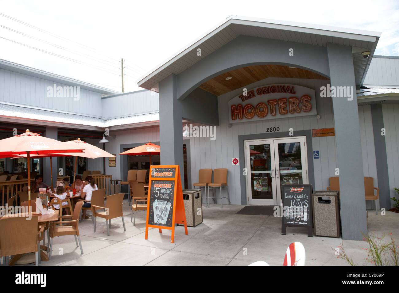 Hooters restaurant -Fotos und -Bildmaterial in hoher Auflösung – Alamy