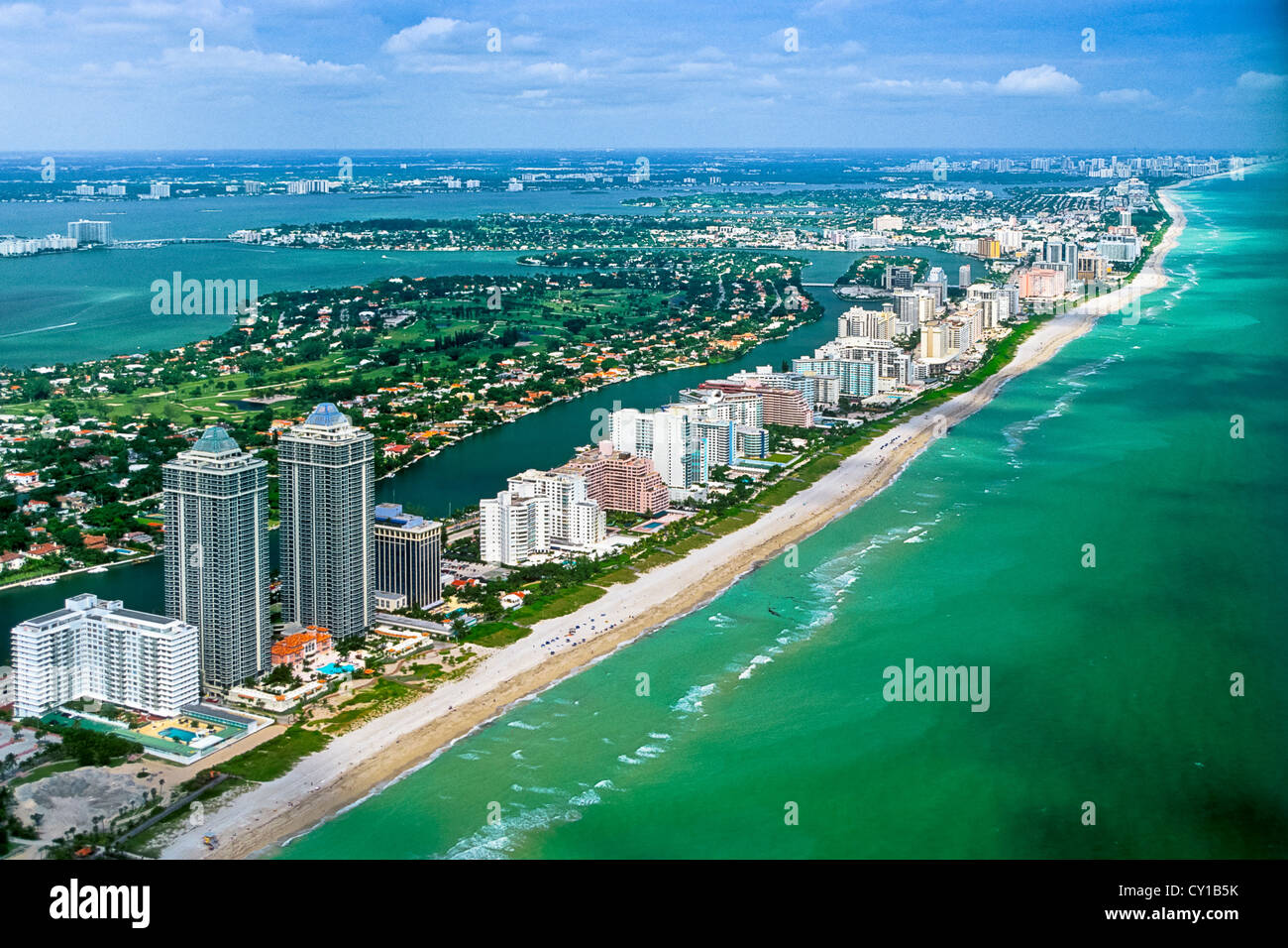 Luftbild von Miami Beach Bal Harbour, Florida, Vereinigte Staaten ...