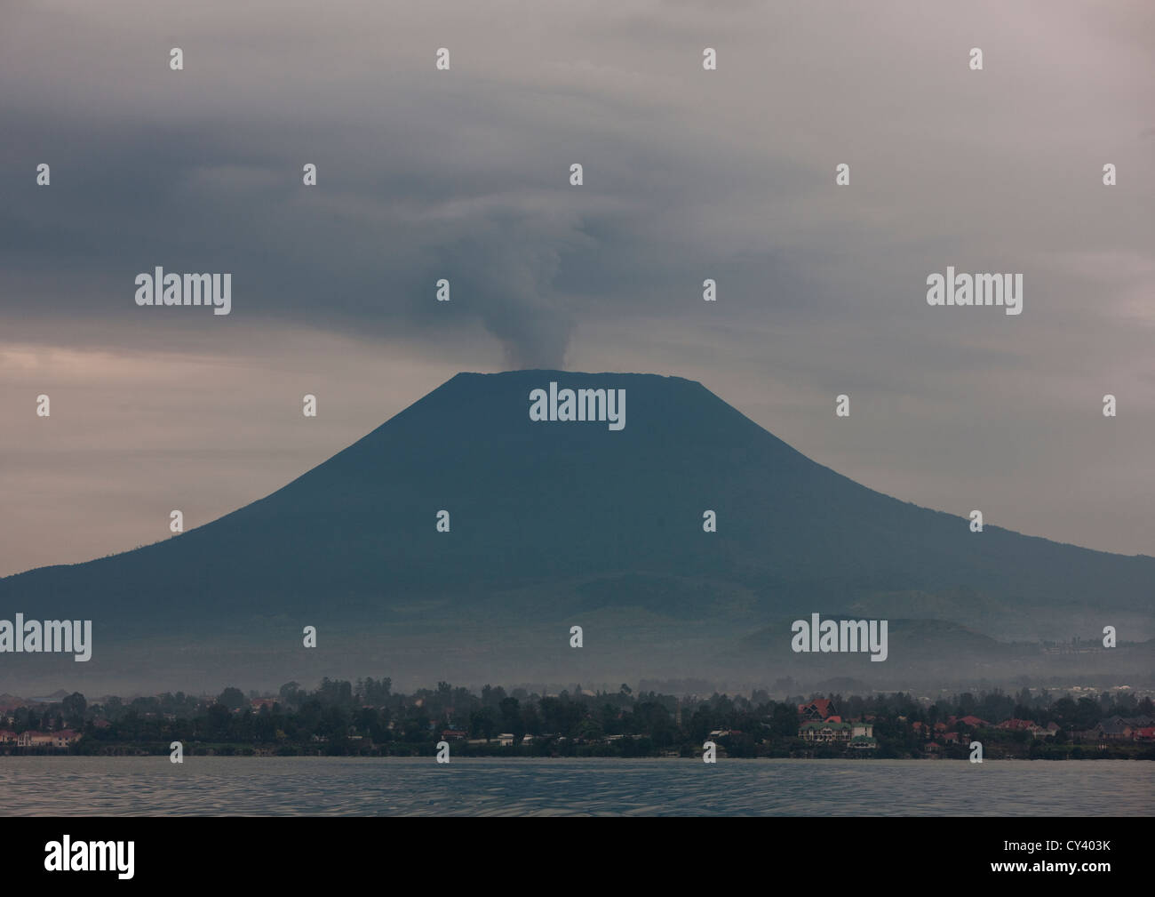 Nyiragongo vulkan -Fotos und -Bildmaterial in hoher Auflösung – Alamy