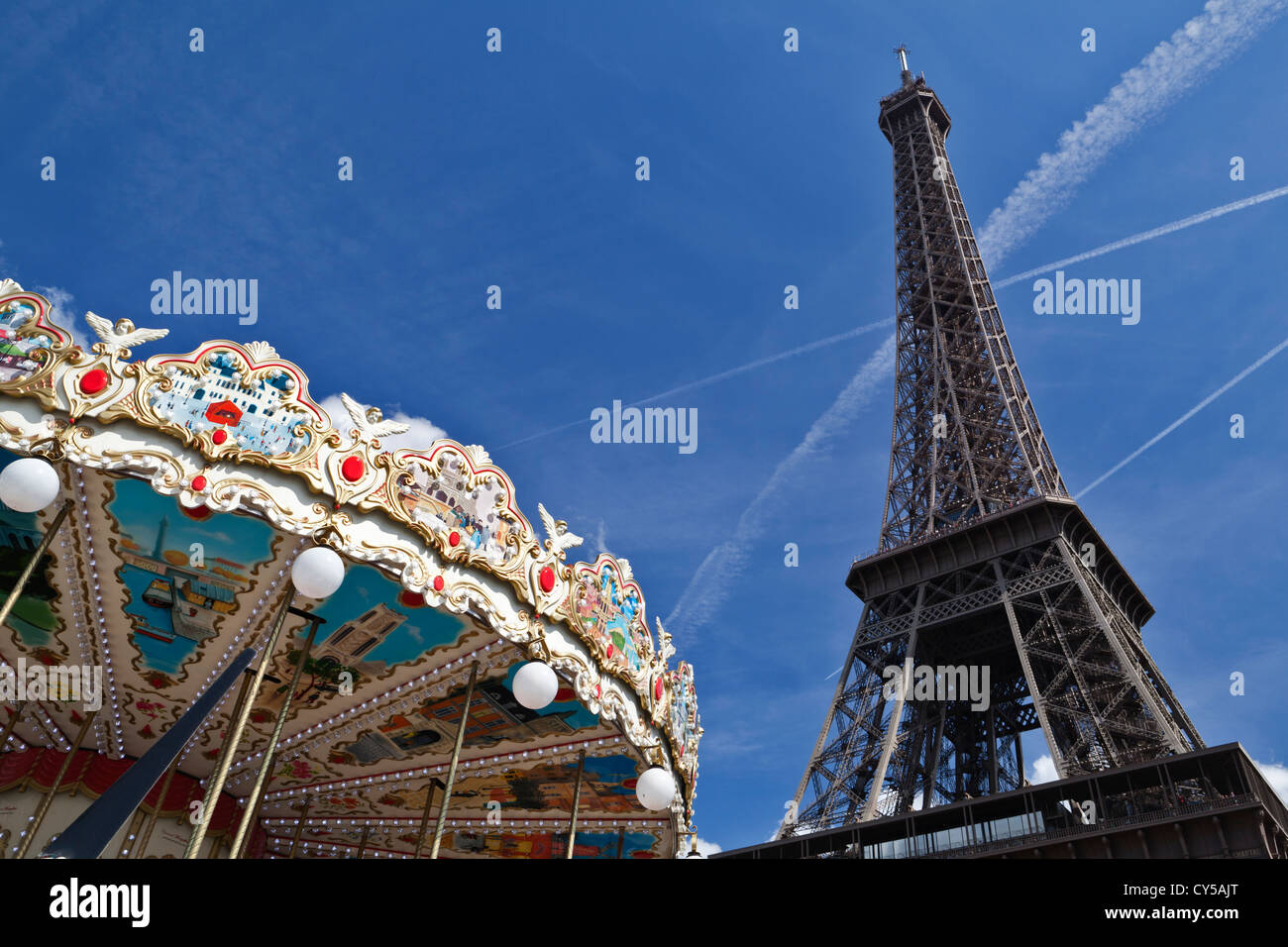 Karussell frankreich paris wahrzeichen -Fotos und -Bildmaterial in ...
