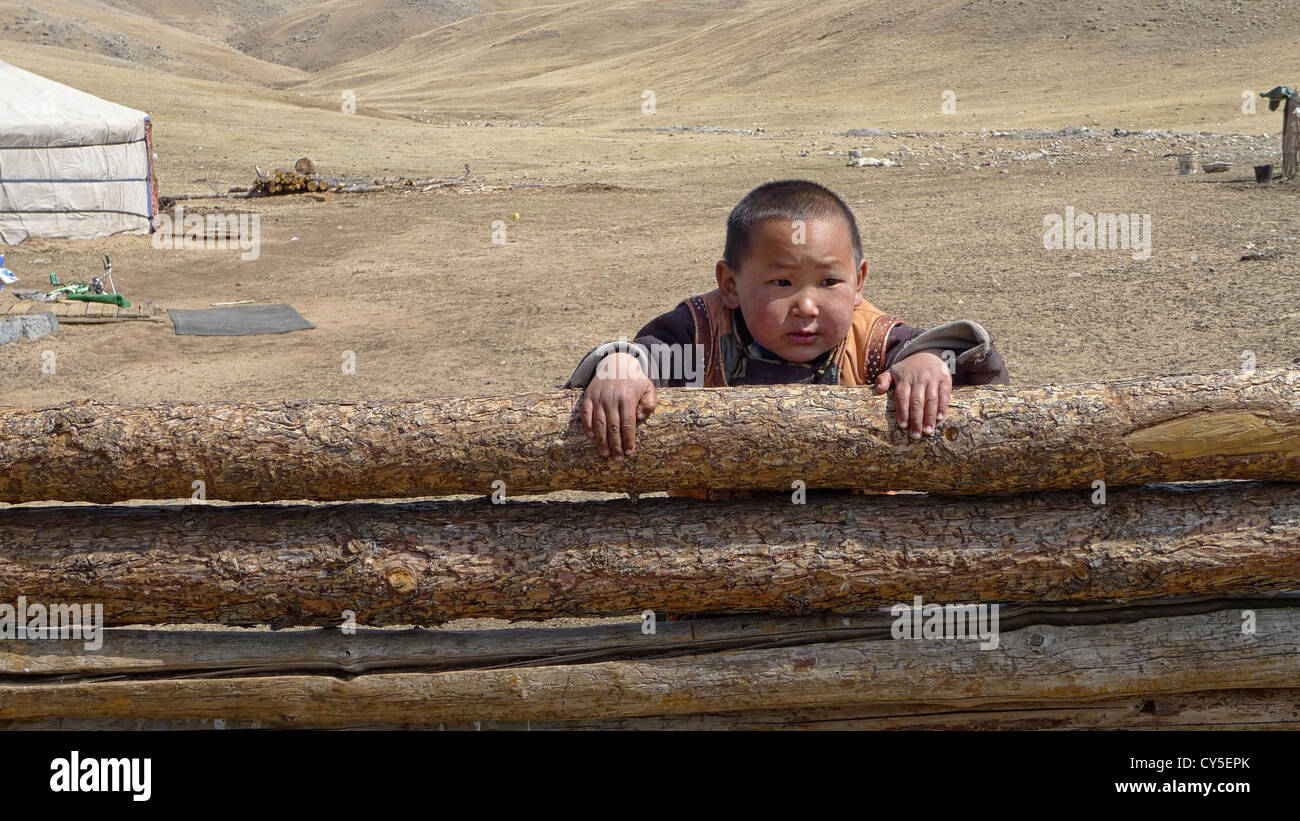 Mongolian kids -Fotos und -Bildmaterial in hoher Auflösung – Alamy