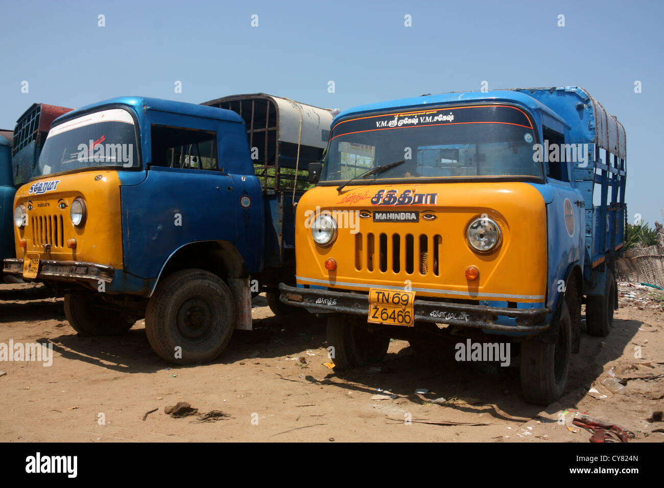 Vintage indischen Mahindra LKW in Tamil Nadu. Indien Stockfotografie ...