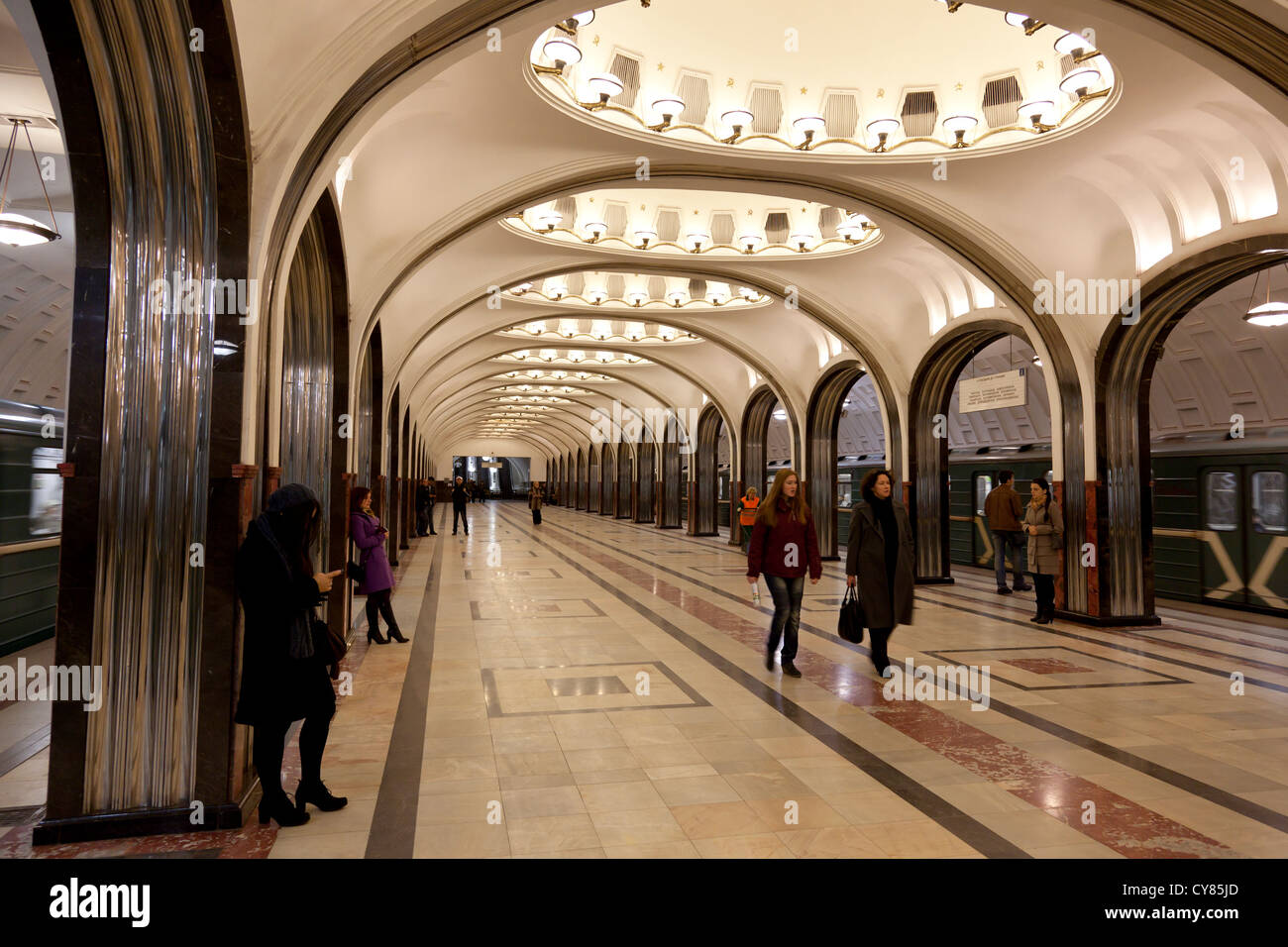 Metro mayakovskaya moscow -Fotos und -Bildmaterial in hoher Auflösung ...
