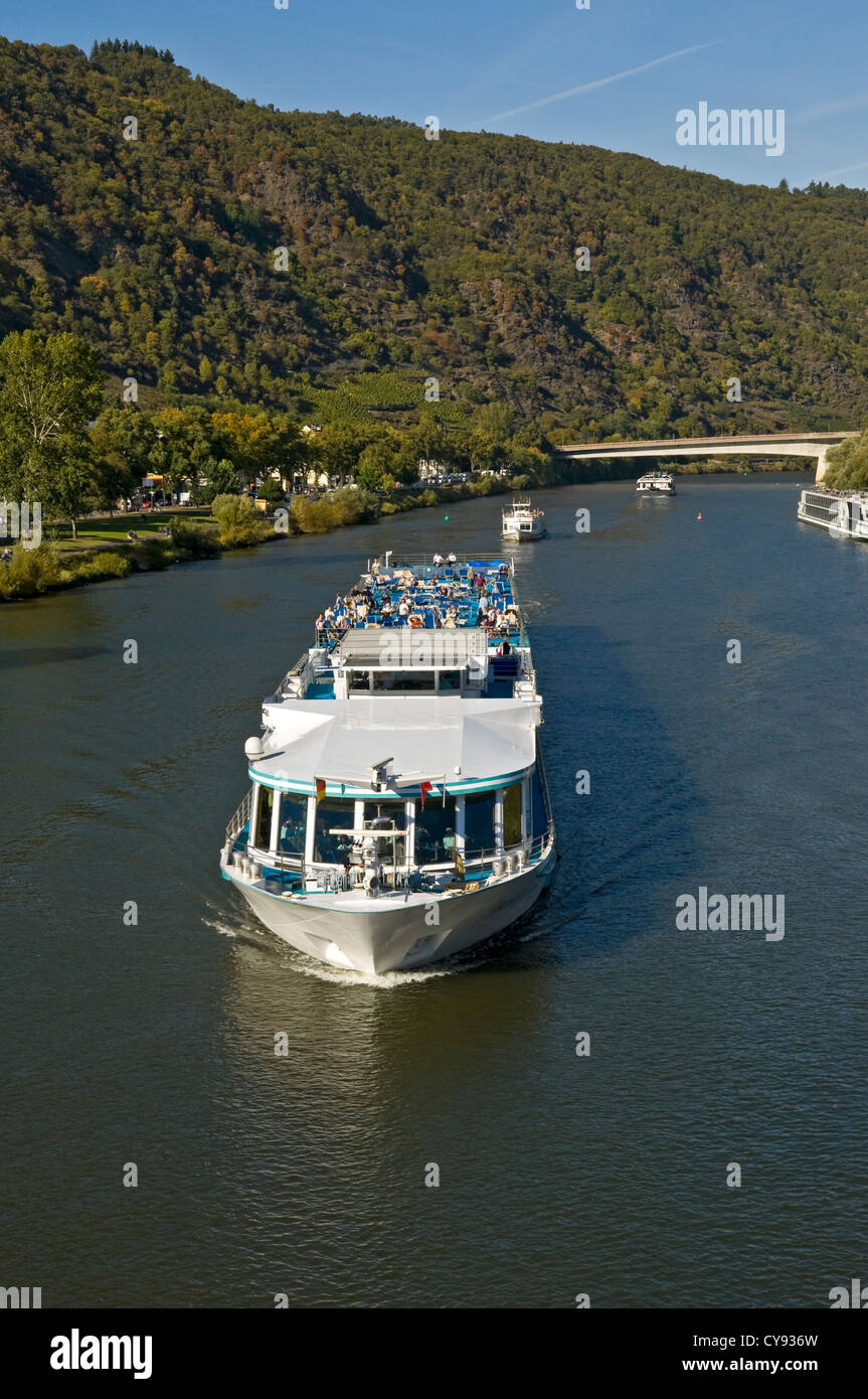 Boot schiff mosel -Fotos und -Bildmaterial in hoher Auflösung – Alamy