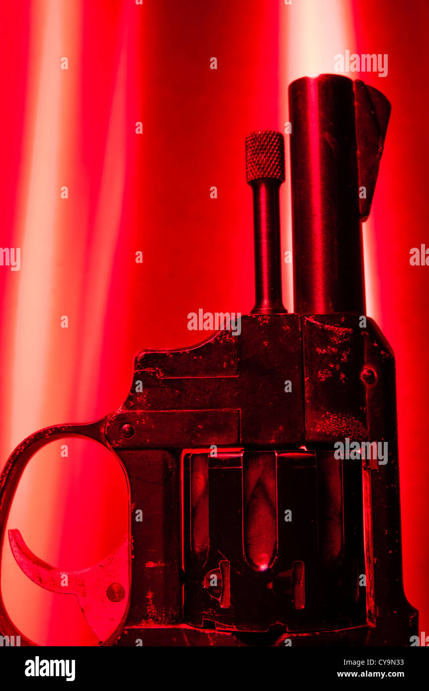 Rote pistole -Fotos und -Bildmaterial in hoher Auflösung – Alamy