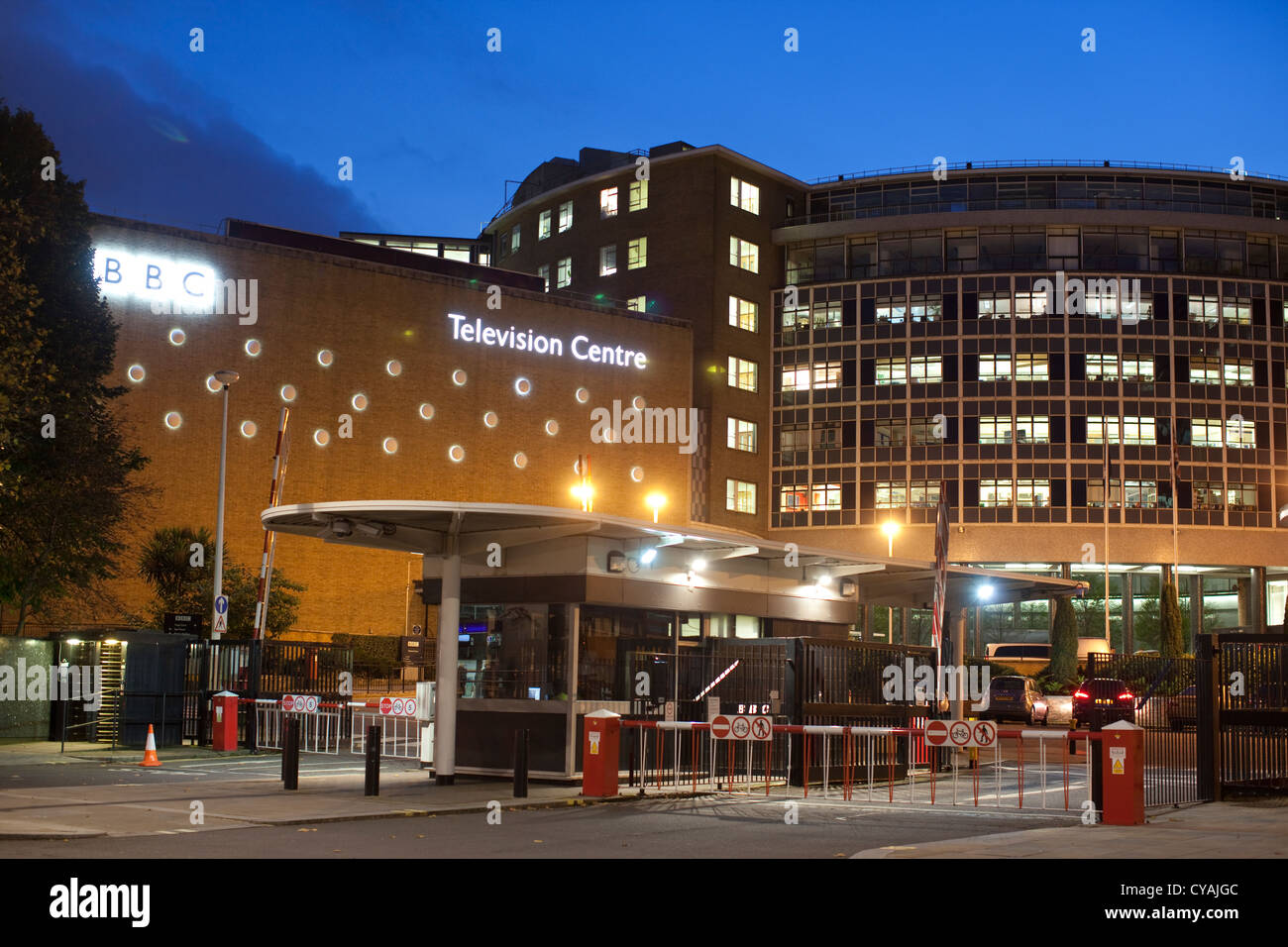 Bbc broadcasting house exterior -Fotos und -Bildmaterial in hoher ...
