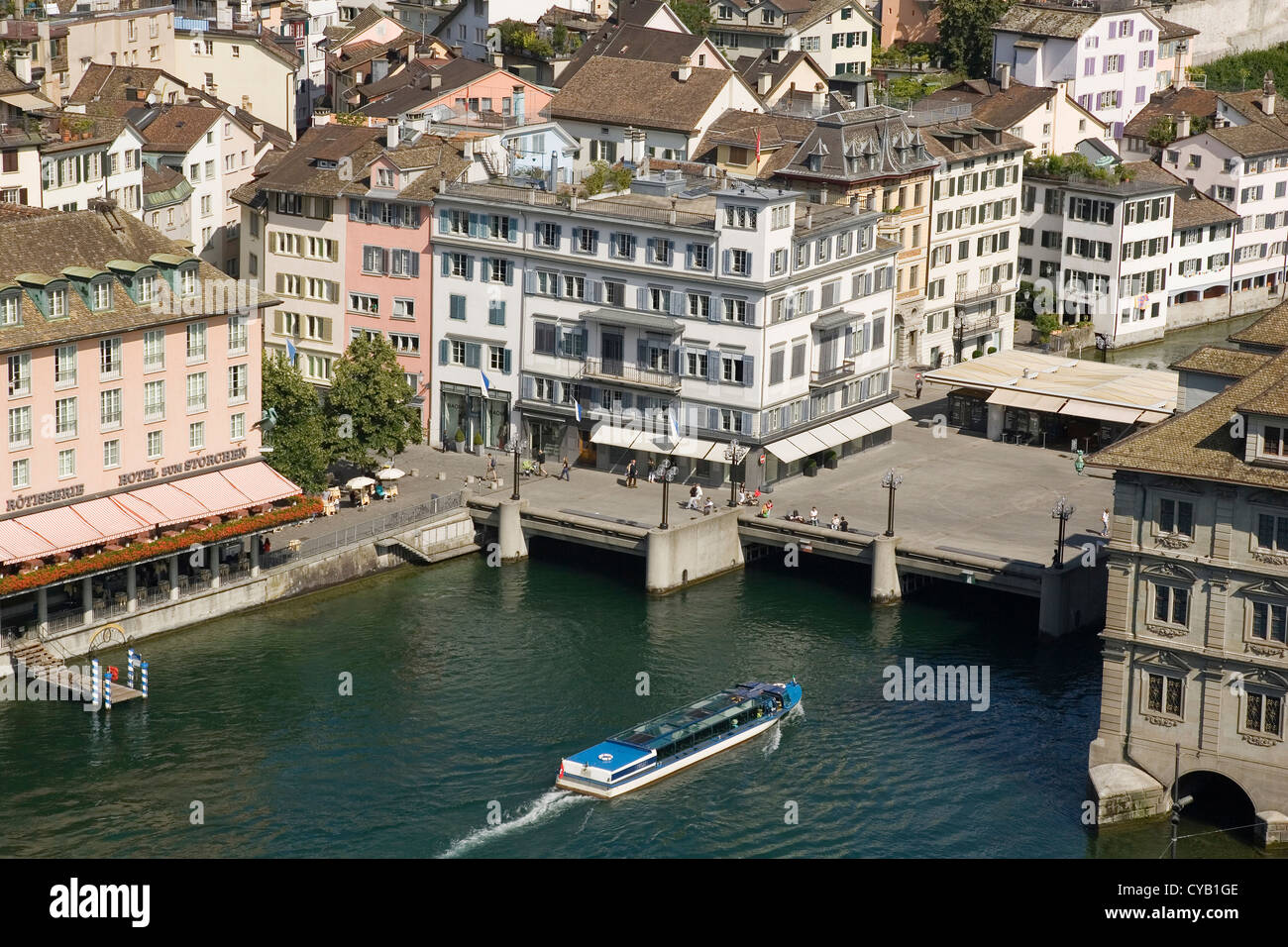 Europa, Schweiz, Zürich, Altstadt, Fluss Limmat fluvialer Boot ...