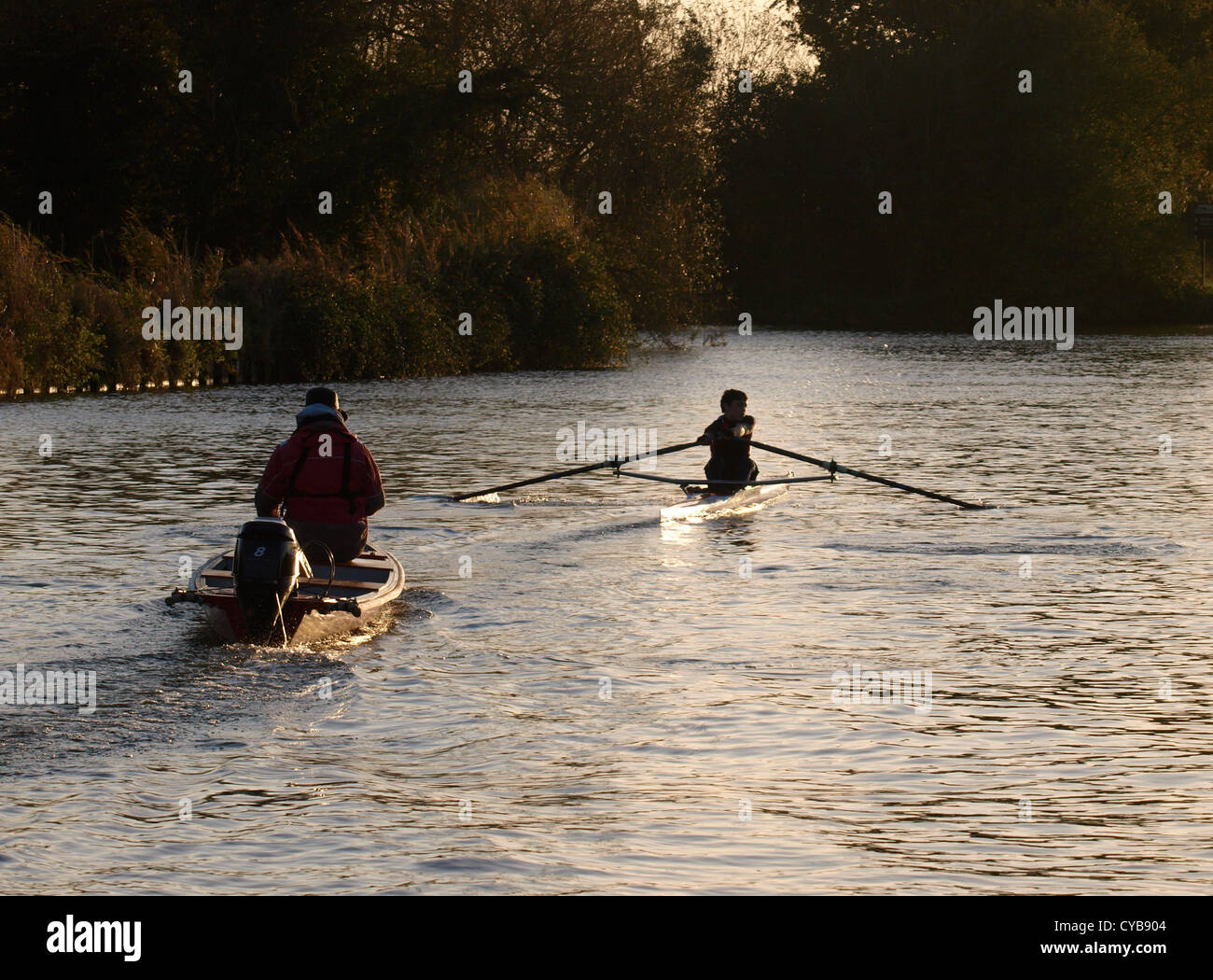 Skiff skiff -Fotos und -Bildmaterial in hoher Auflösung – Alamy