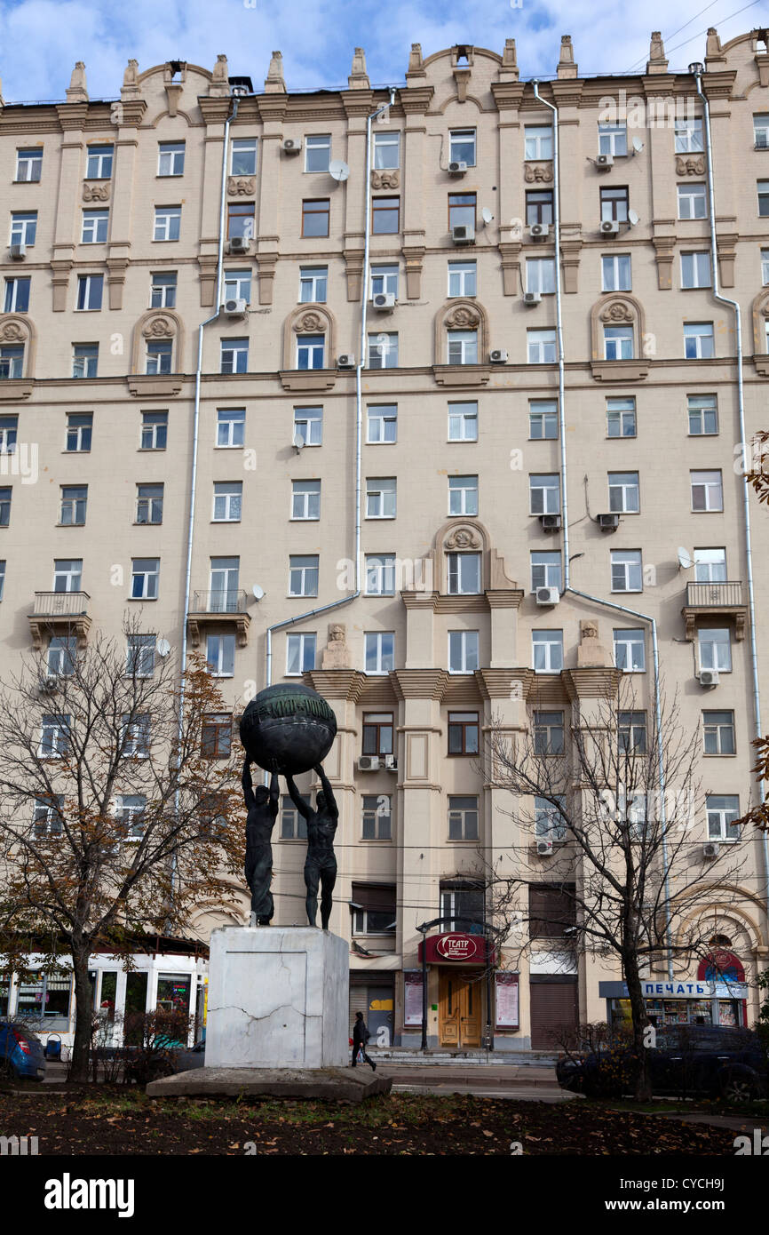 Soviet Apartment Block Stockfotos und -bilder Kaufen - Alamy